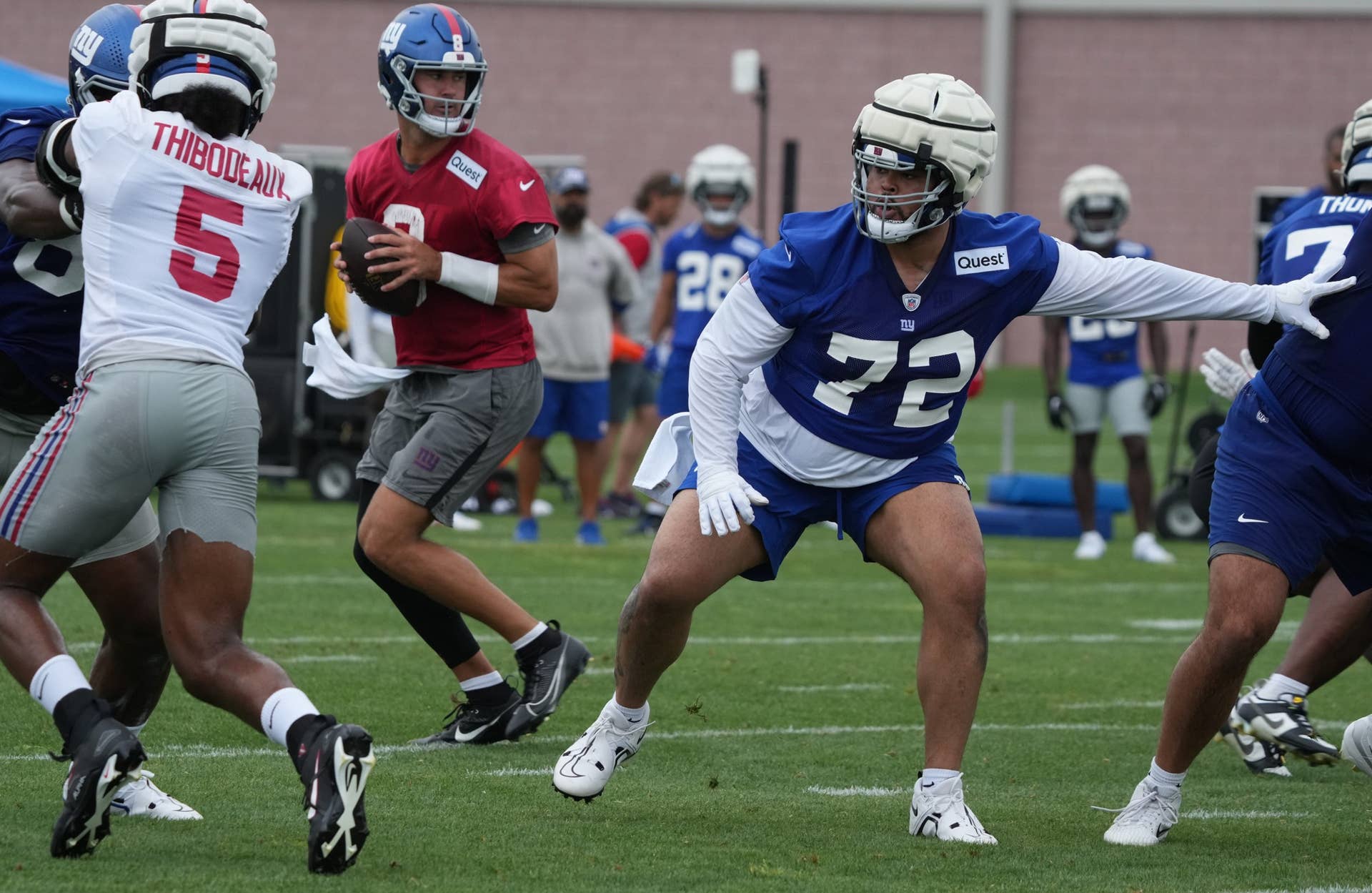 Jermaine Eluemunor Fires Back at New York Giants Fans Angry About ...