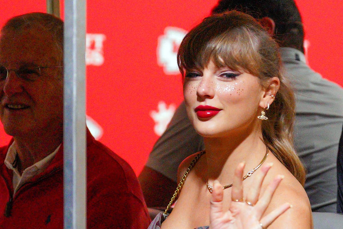 Donna Kelce Reveals Actual Reason Taylor Swift Missed Travis Kelce's ...