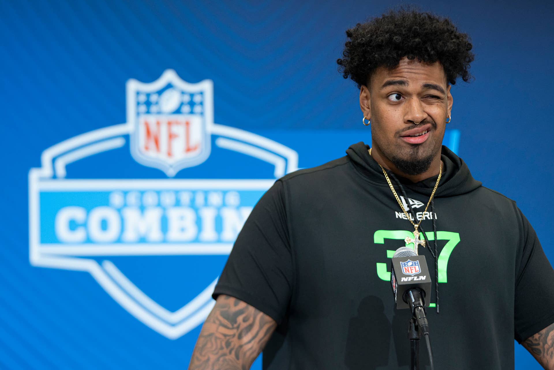 Tempers Flare at Chiefs Camp After Rookie Josh Simmons Punches Teammate ...