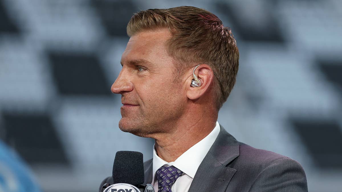 Clint Bowyer Has Meltdown on Live TV and Kyle Larson Roasts Him For It ...