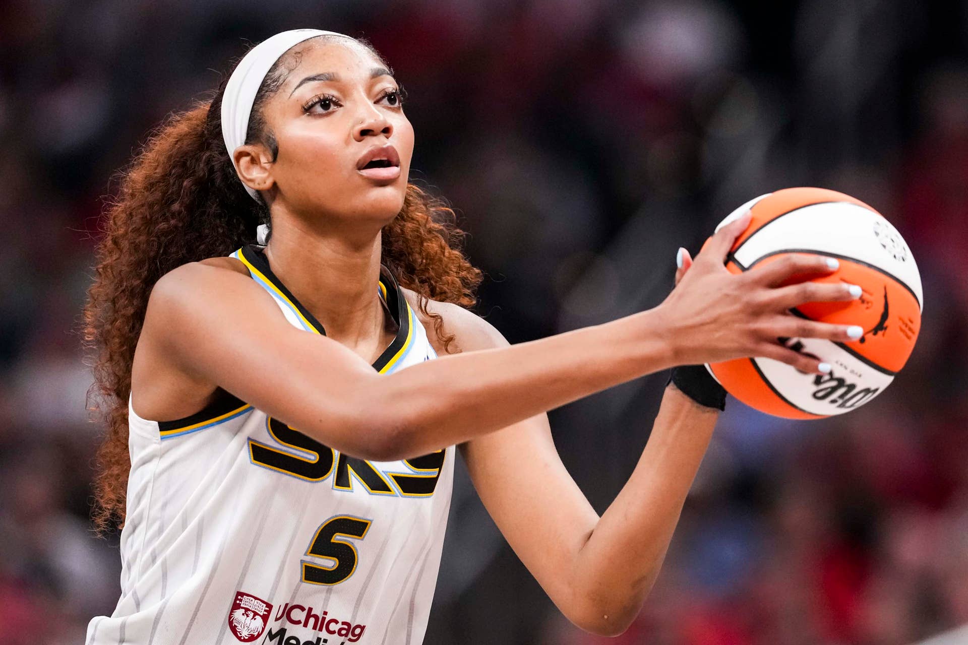 Angel Reese Issued $100K Challenge After ‘Embarrassing’ Performance vs ...