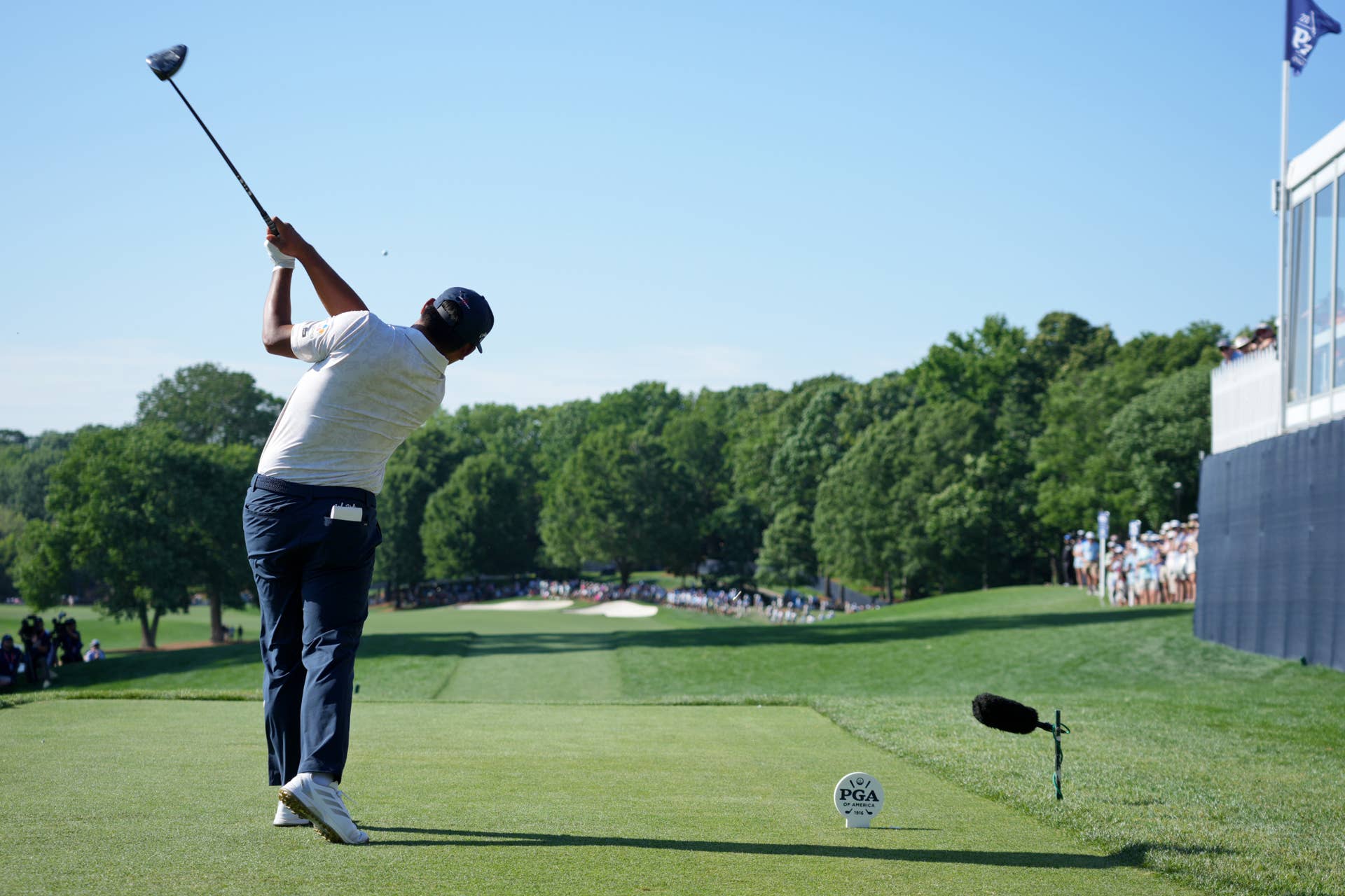 PGA Tour Golfer Abruptly Withdraws During Second Round at Travelers ...