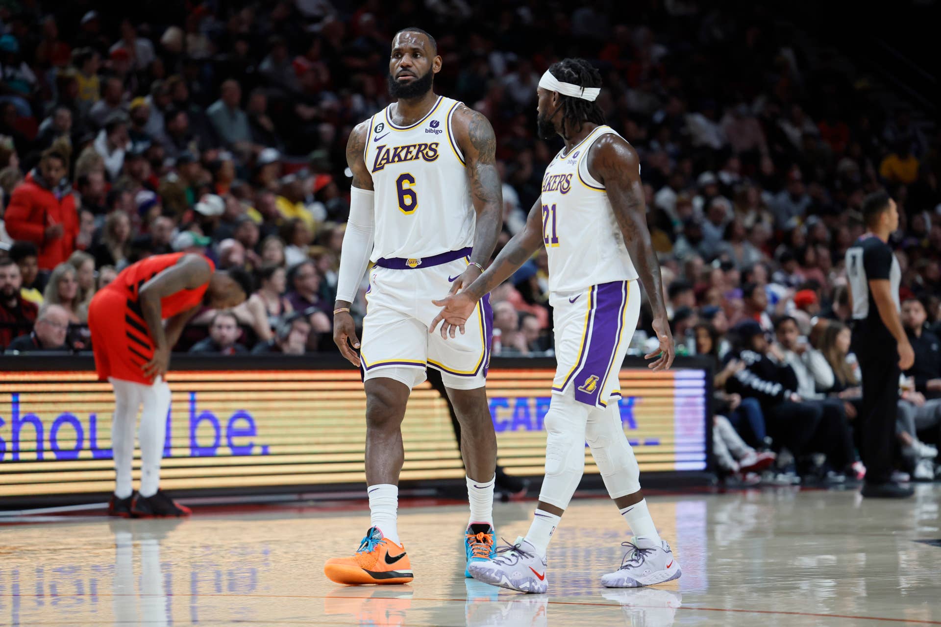 Former Lakers Player Announces NBA Comeback - Athlon Sports