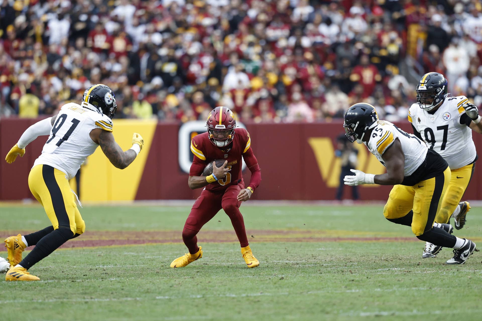 Pittsburgh Steelers Announce Release of Veteran Edge Rusher Preston ...