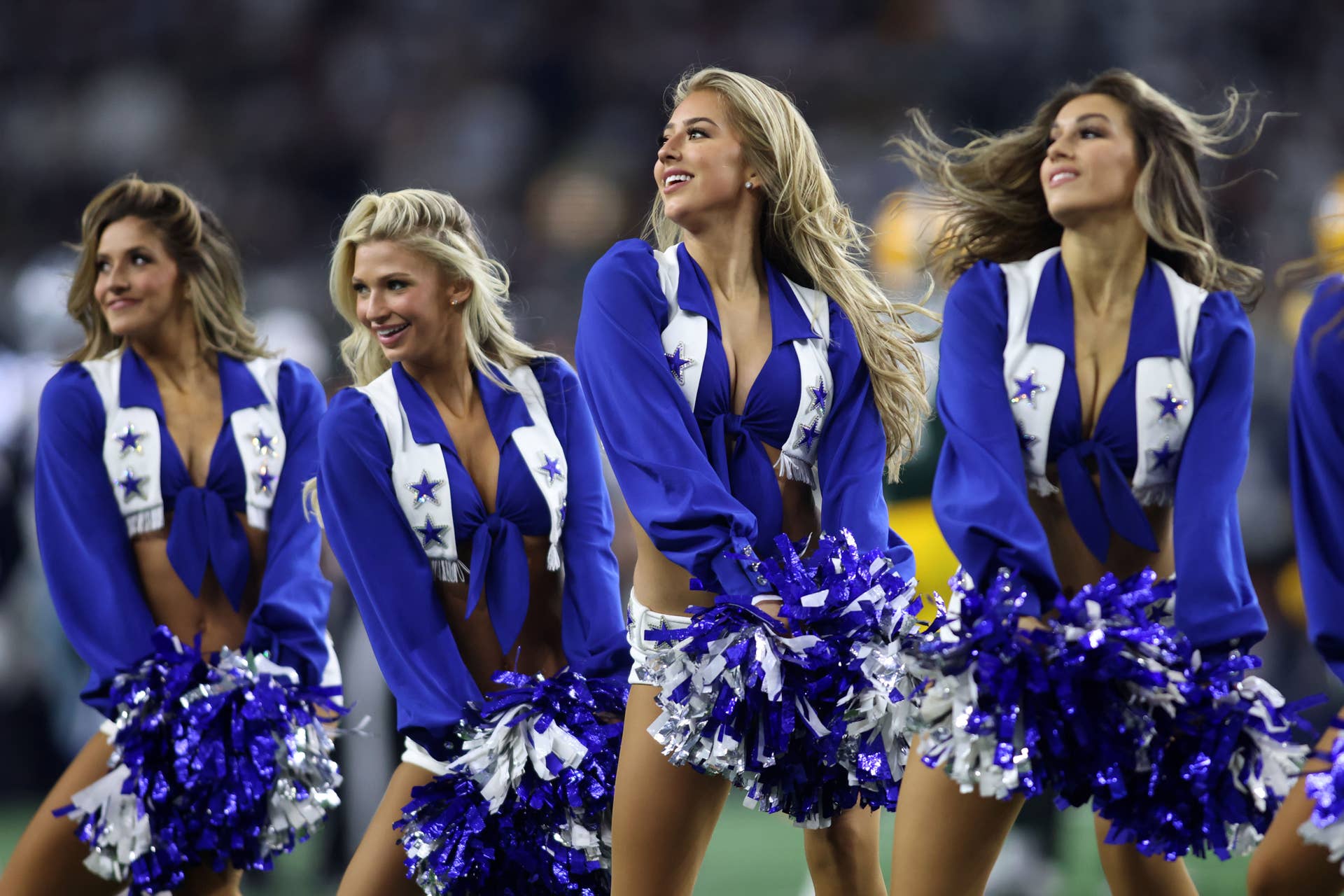 Dallas Cowboys Cheerleader Accident Before Jake Paul, Mike Tyson Fight ...