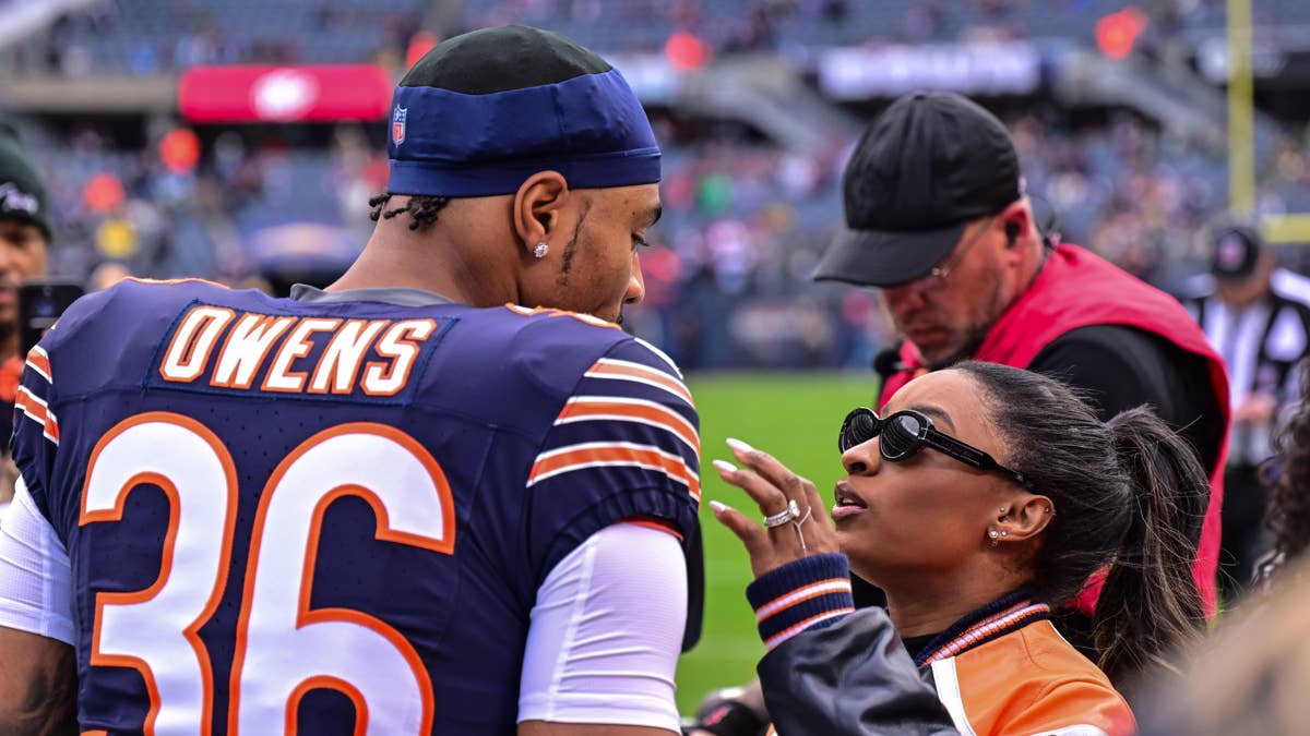 Simone Biles Embraces Being 'NFL Wife' With Bears’ Jonathan Owens - Athlon