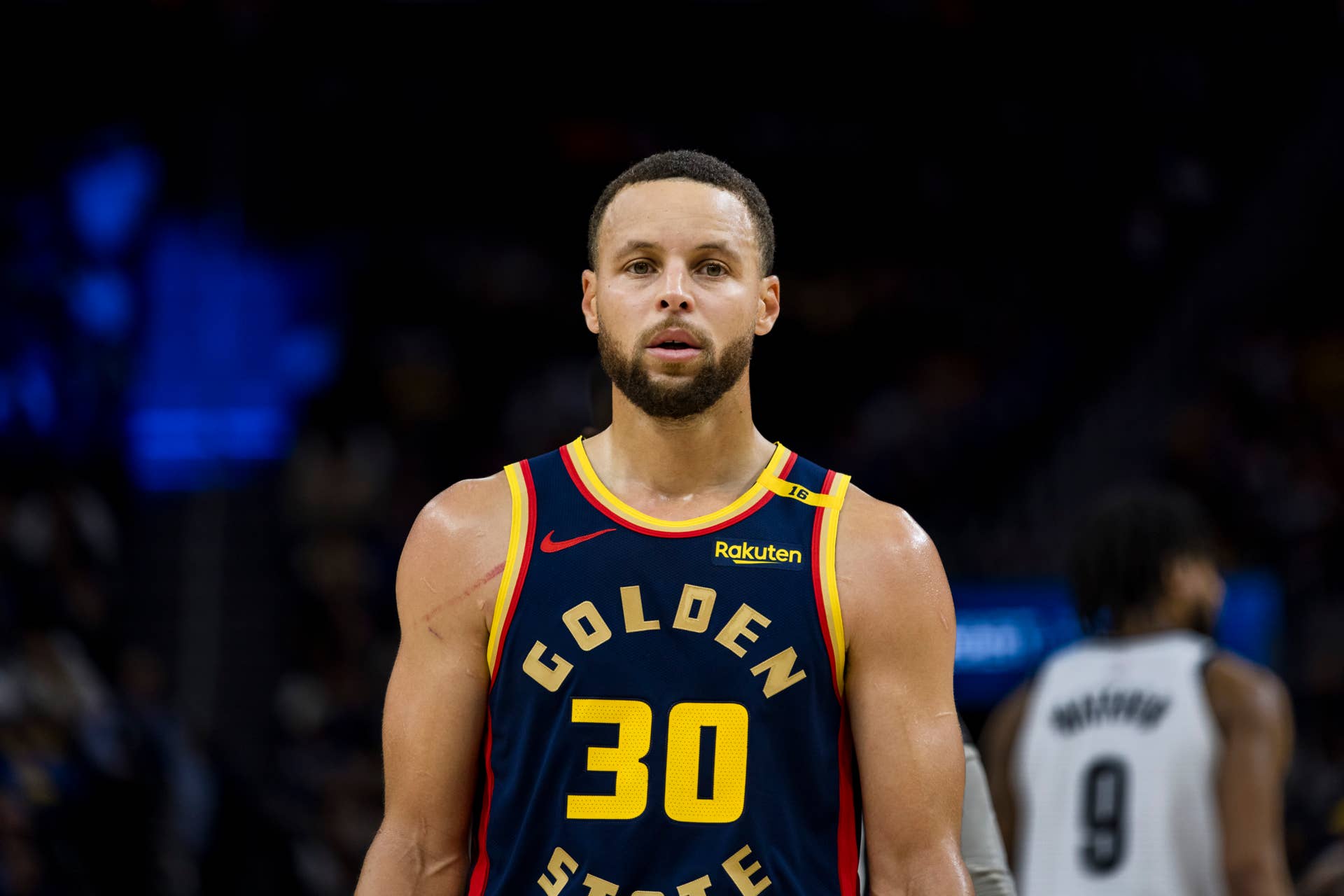 Steph Curry Catches Attention Wearing Nikes Amid Sneaker Free Agency ...