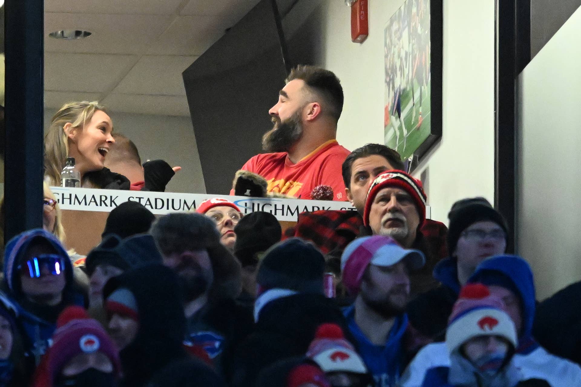 Jason Kelce's Wife Kylie Kelce Addresses Warnings After Personal ...