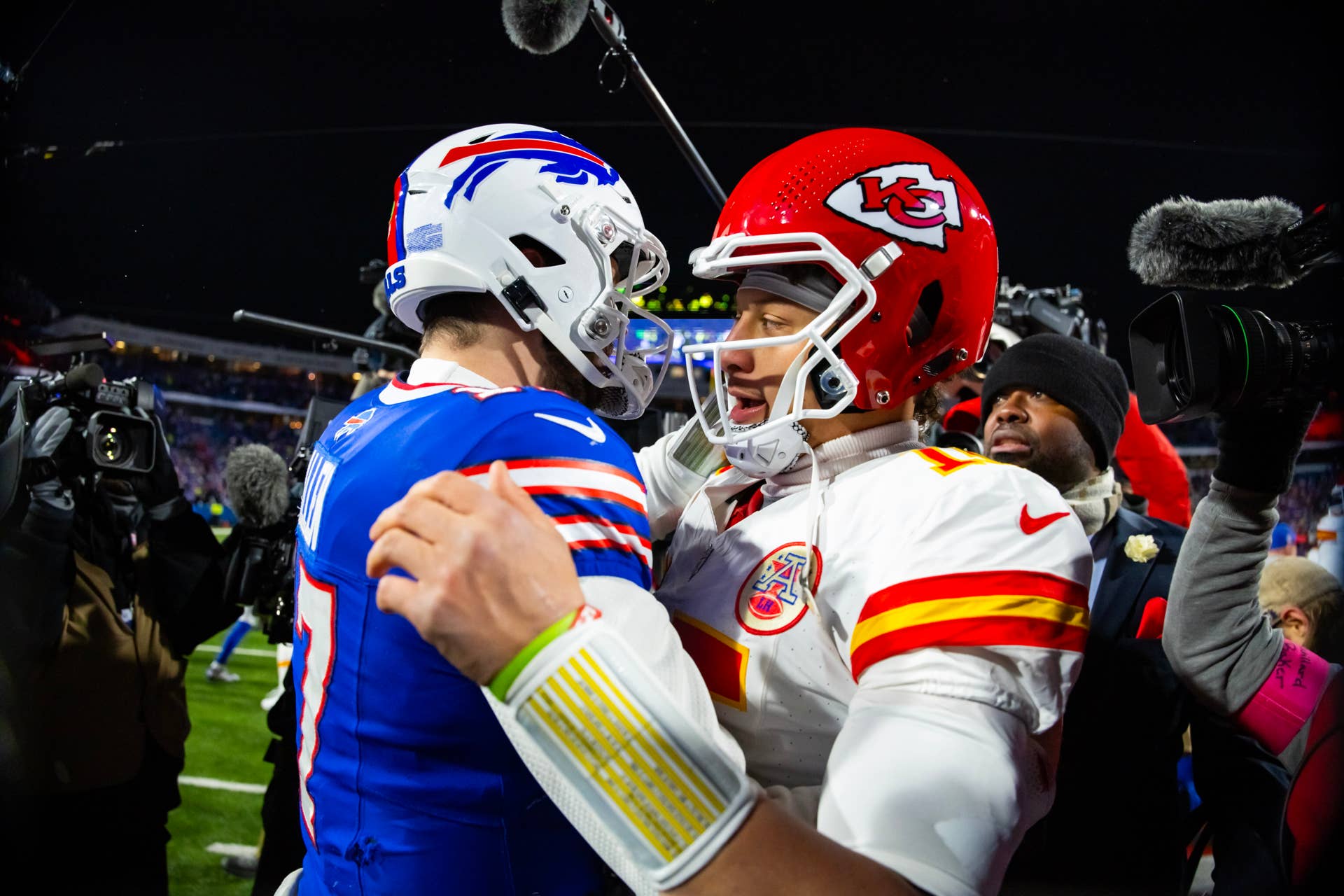 Postgame Handshake Between Josh Allen, Patrick Mahomes Catches ...