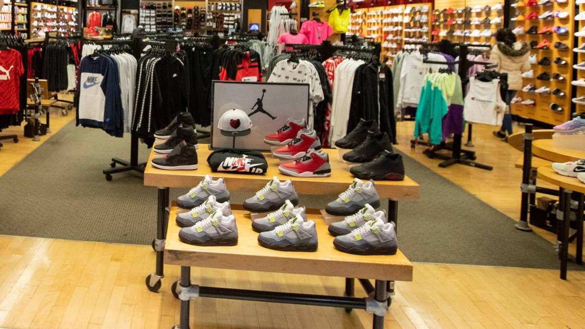 Foot Locker Has $120 Nike Running Sneakers for 33% Off - Athlon