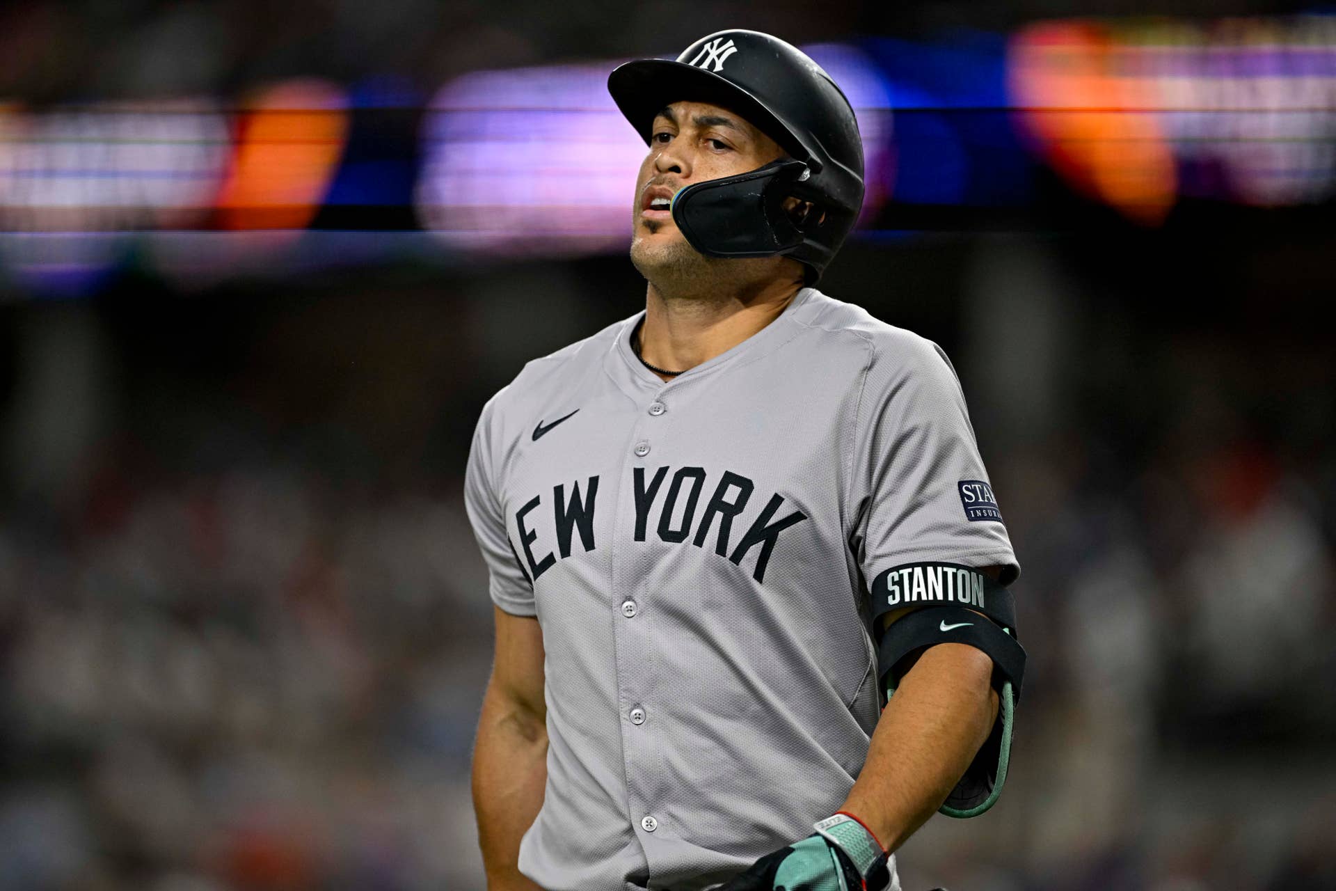 Yankees Hold Their Breath As Giancarlo Stanton Returns To Right Field ...