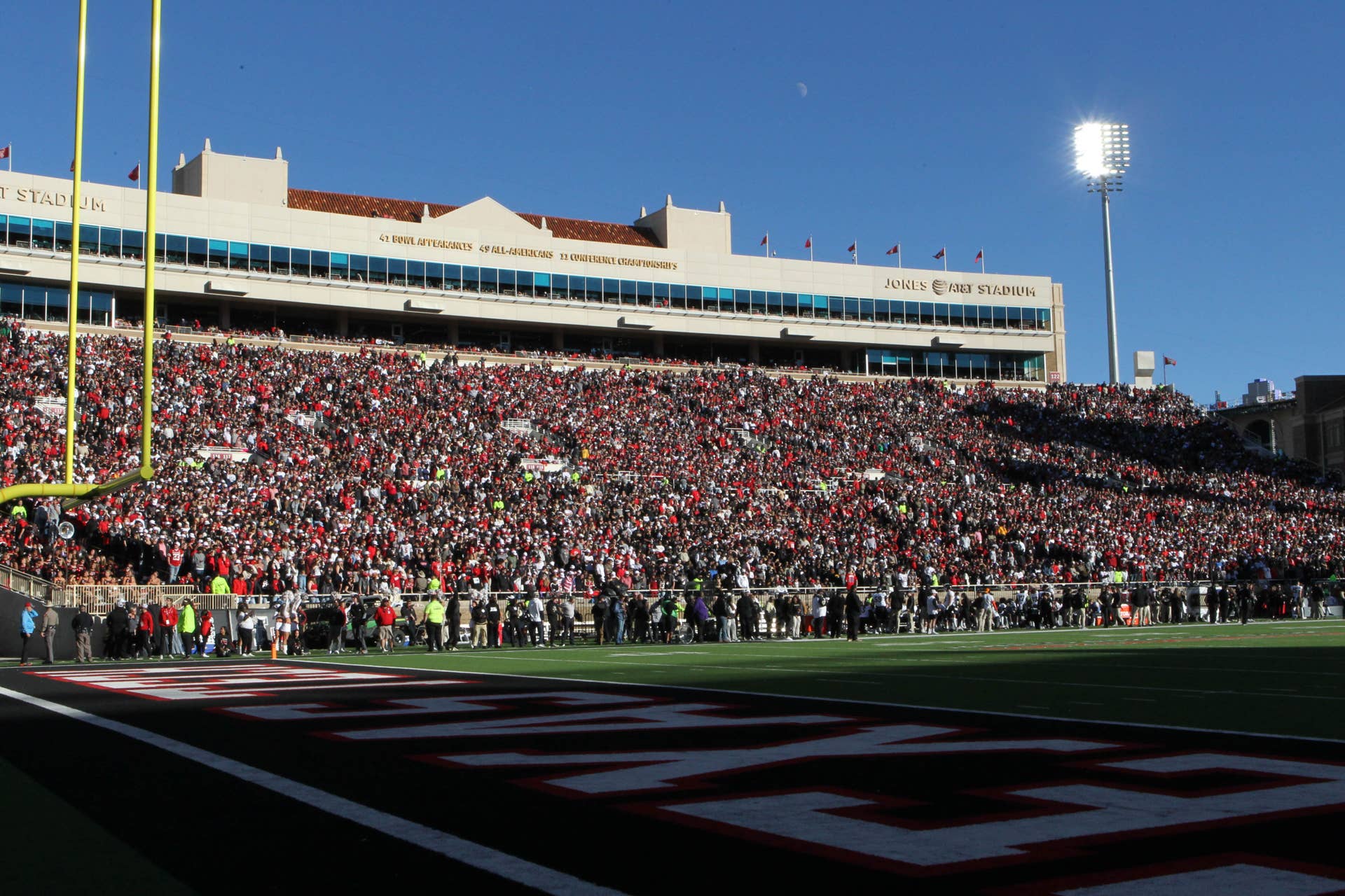 Booster Behind College Football's No. 1 Transfer Class Makes $4 Billion ...