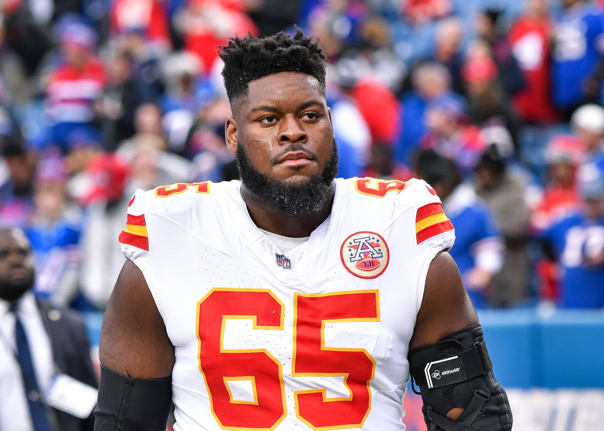 Chiefs Announce Trey Smith News After Leaving Colts Game - Athlon Sports
