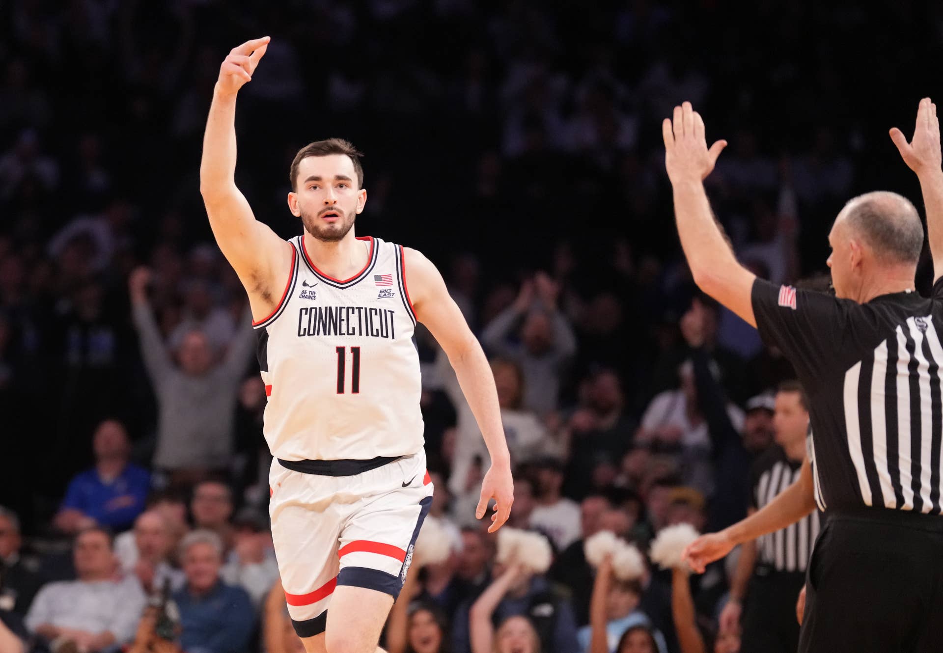 UConn's Alex Karaban Announces Career News Before Illinois Game ...