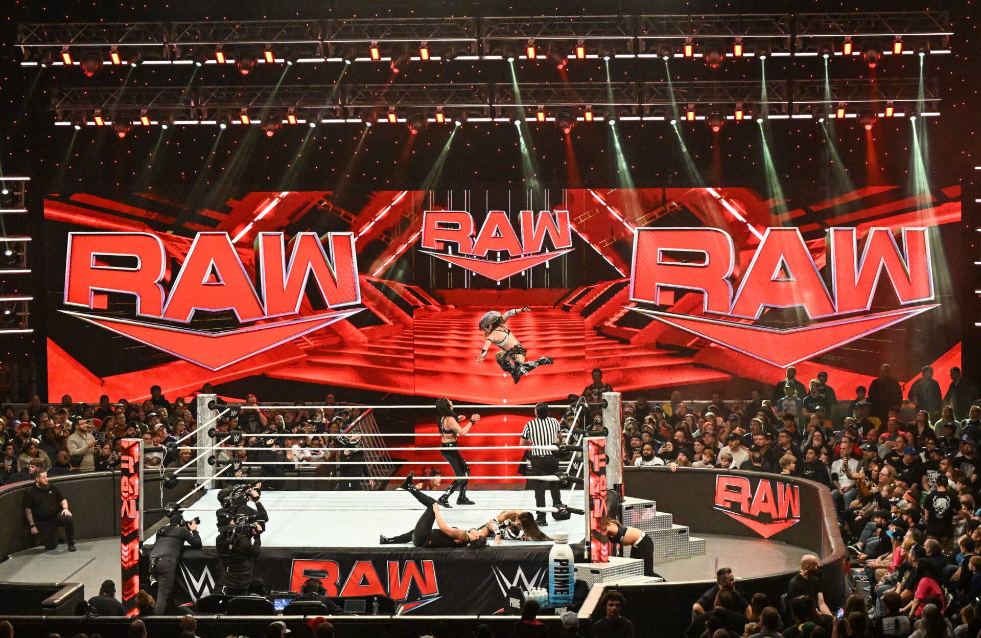 'WWE Raw' Live Spoiler Results: World Title Match With Major ...
