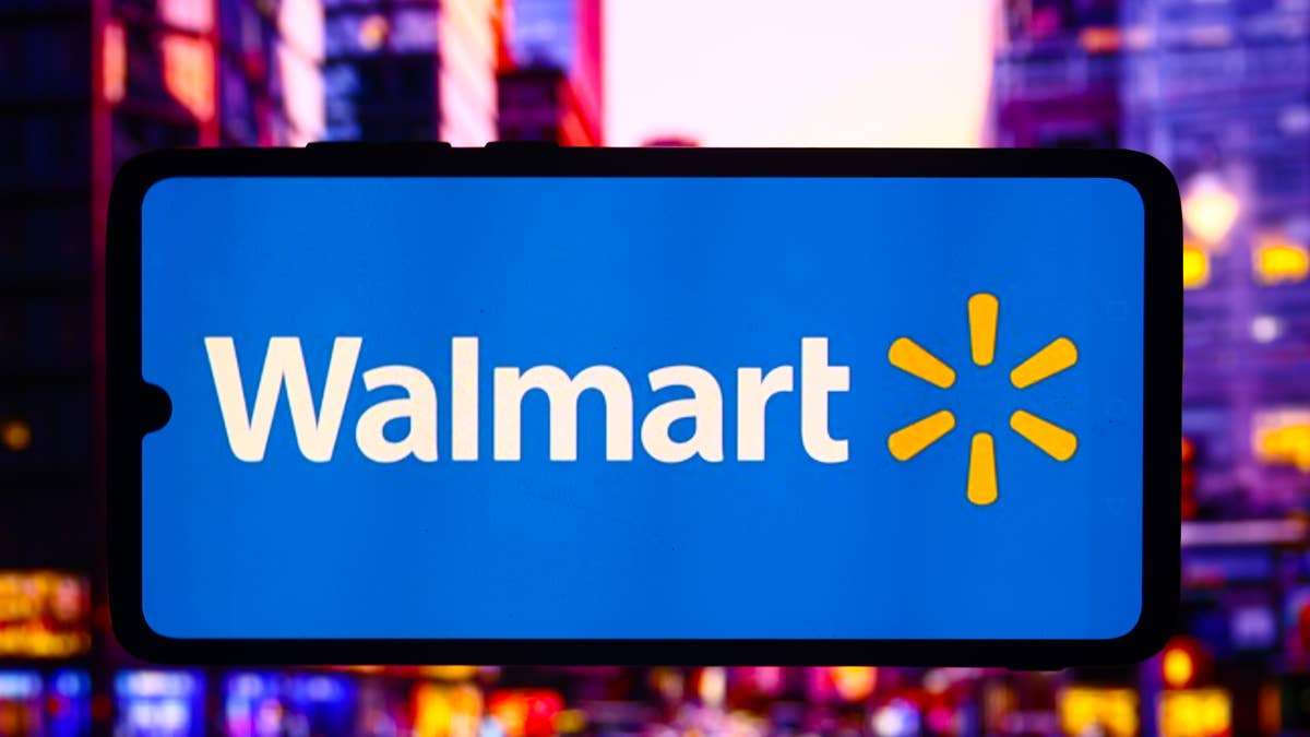 Walmart Is Selling $700 Bestselling Solar Power Station for $150 ...