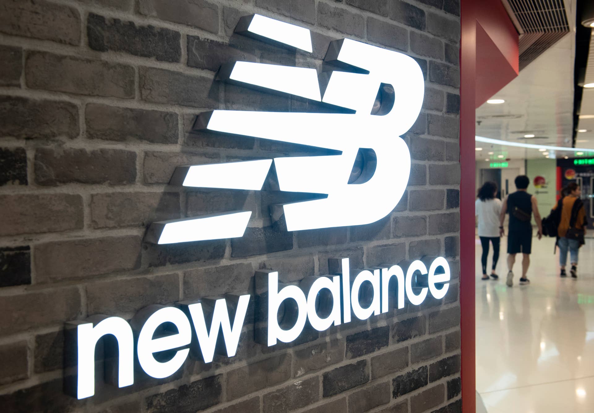 New Balance’s $115 Y2K Retro Sneakers Are Now Just $65 - Athlon Sports