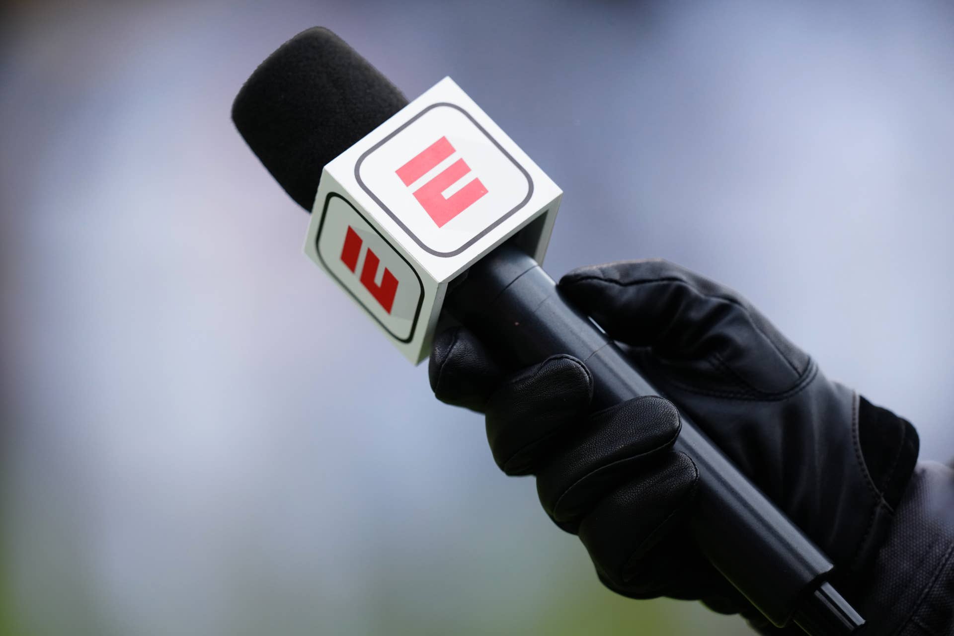 ESPN Fantasy Football App Not Working for Users on NFL Sunday - Athlon ...