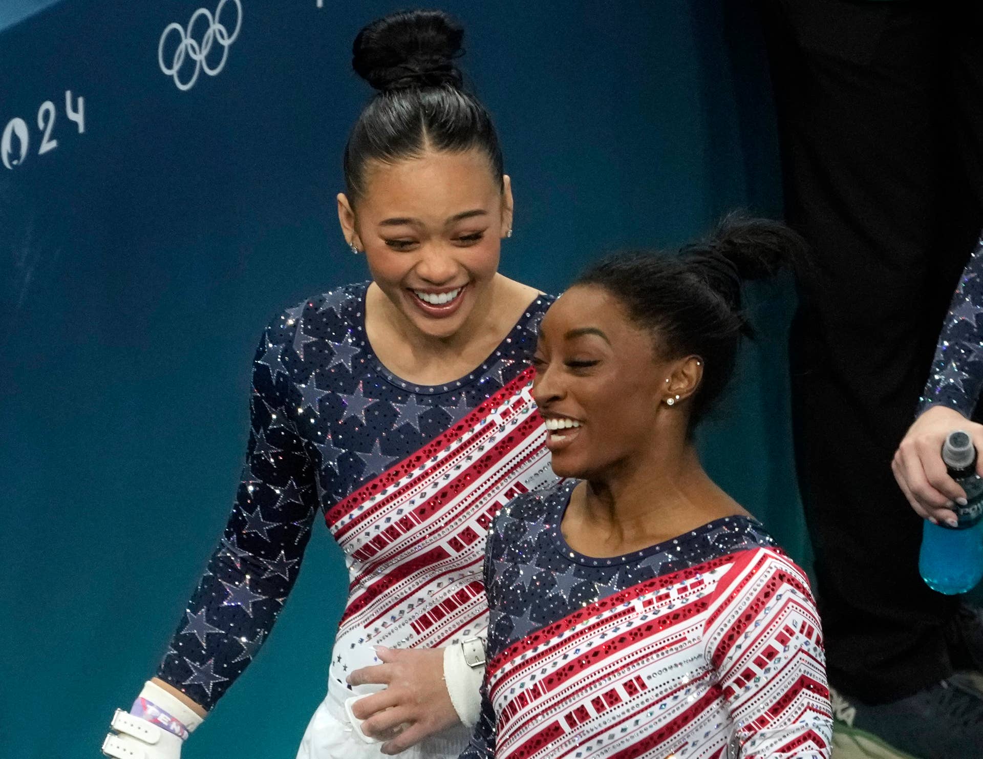 Olympic Stars Simone Biles and Suni Lee Wow Fans at Bears-Cowboys Game ...