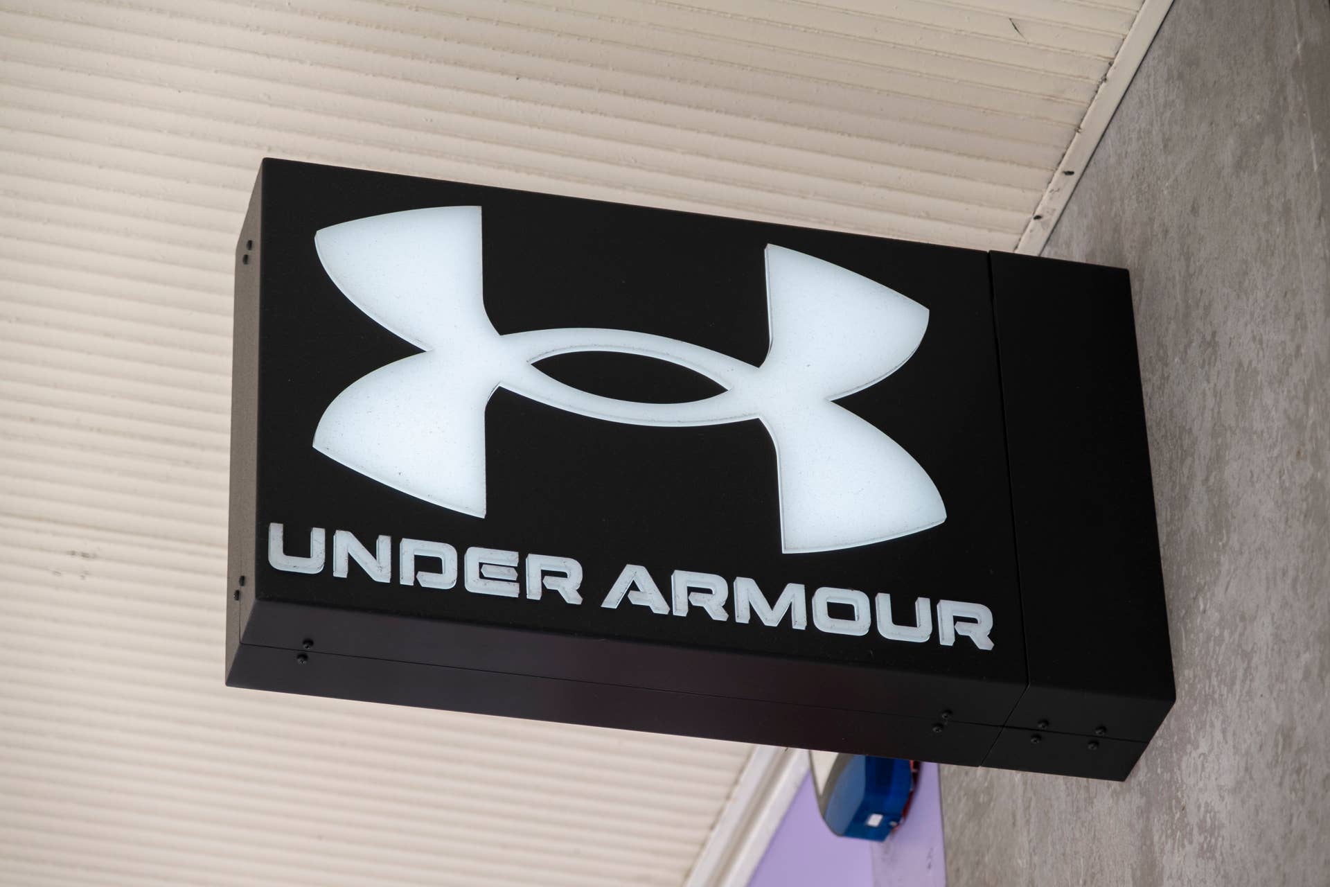 Under Armour’s ‘Very Warm’ $60 Fleece Hoodies Are Now Just $20 ...