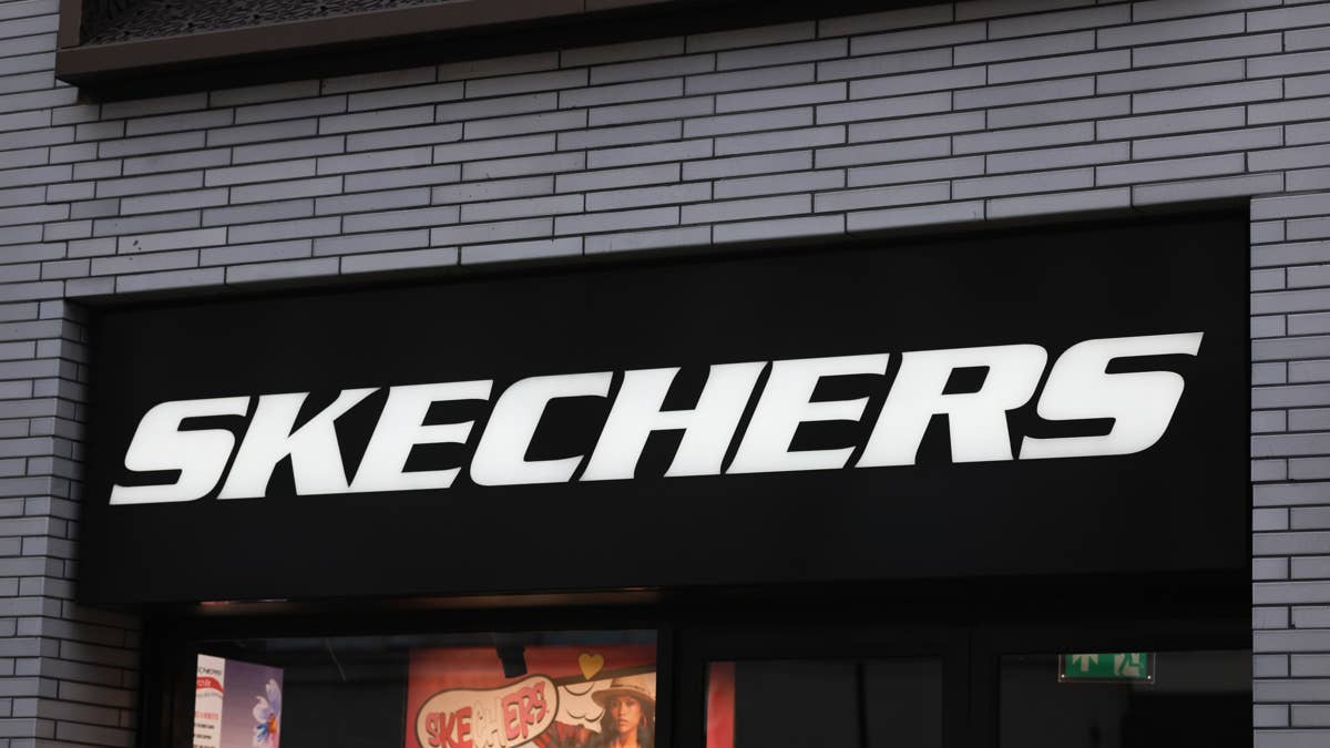 Skechers’ $80 Hands-Free Memory Foam Slip-on Shoes Are Now Just $30 ...