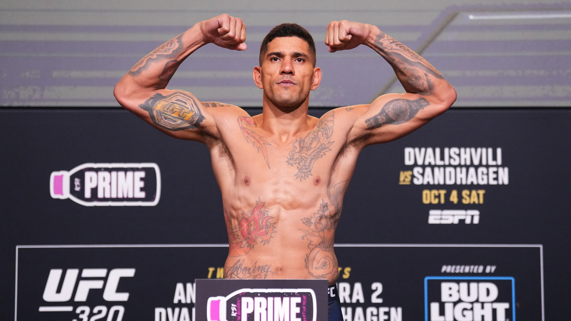 Alex Pereira’s massive 28-pound weight gain before UFC 320 has social ...