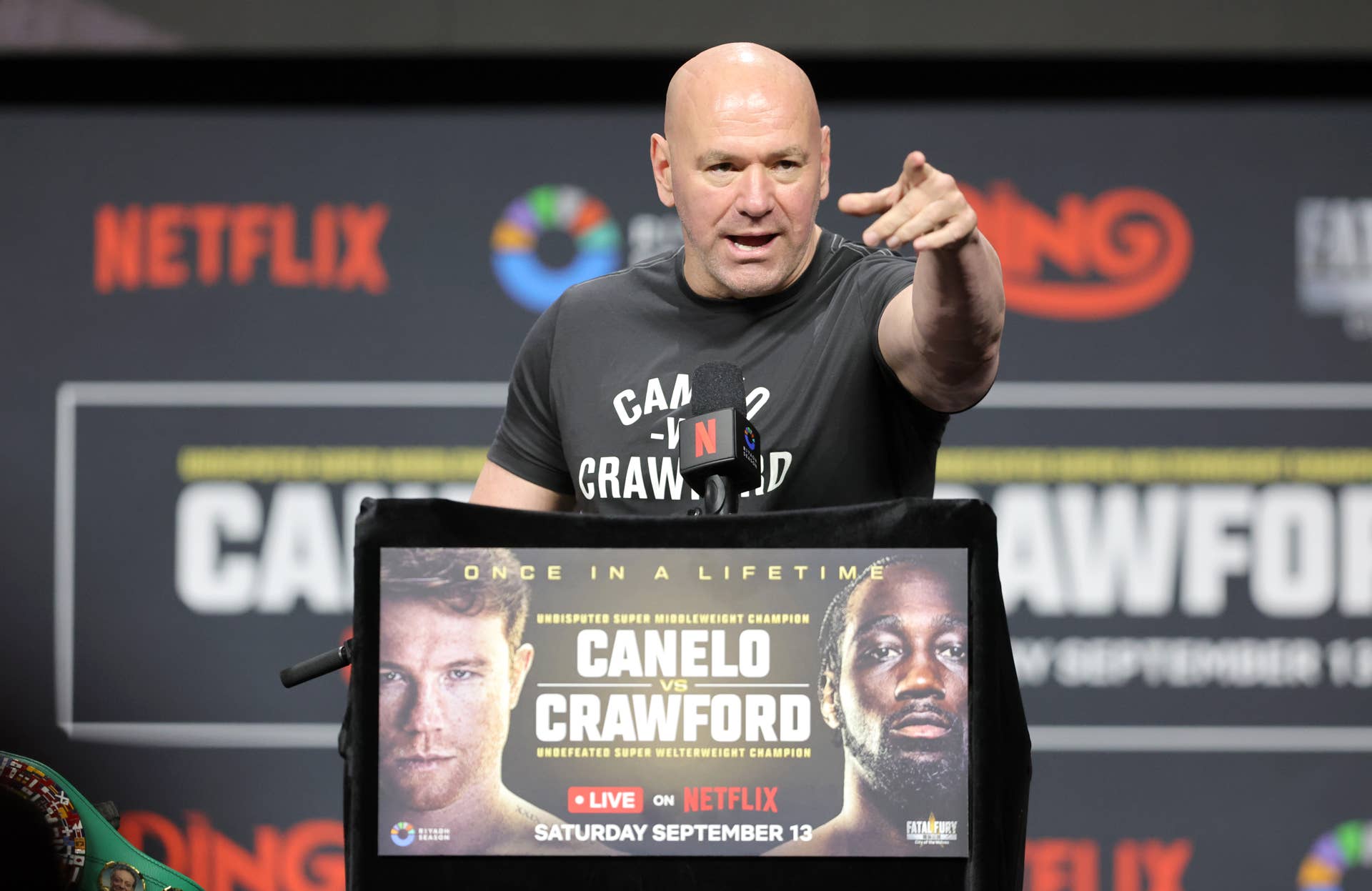 Oscar De La Hoya Blasts Dana White's Attempt to Change Boxing - Athlon