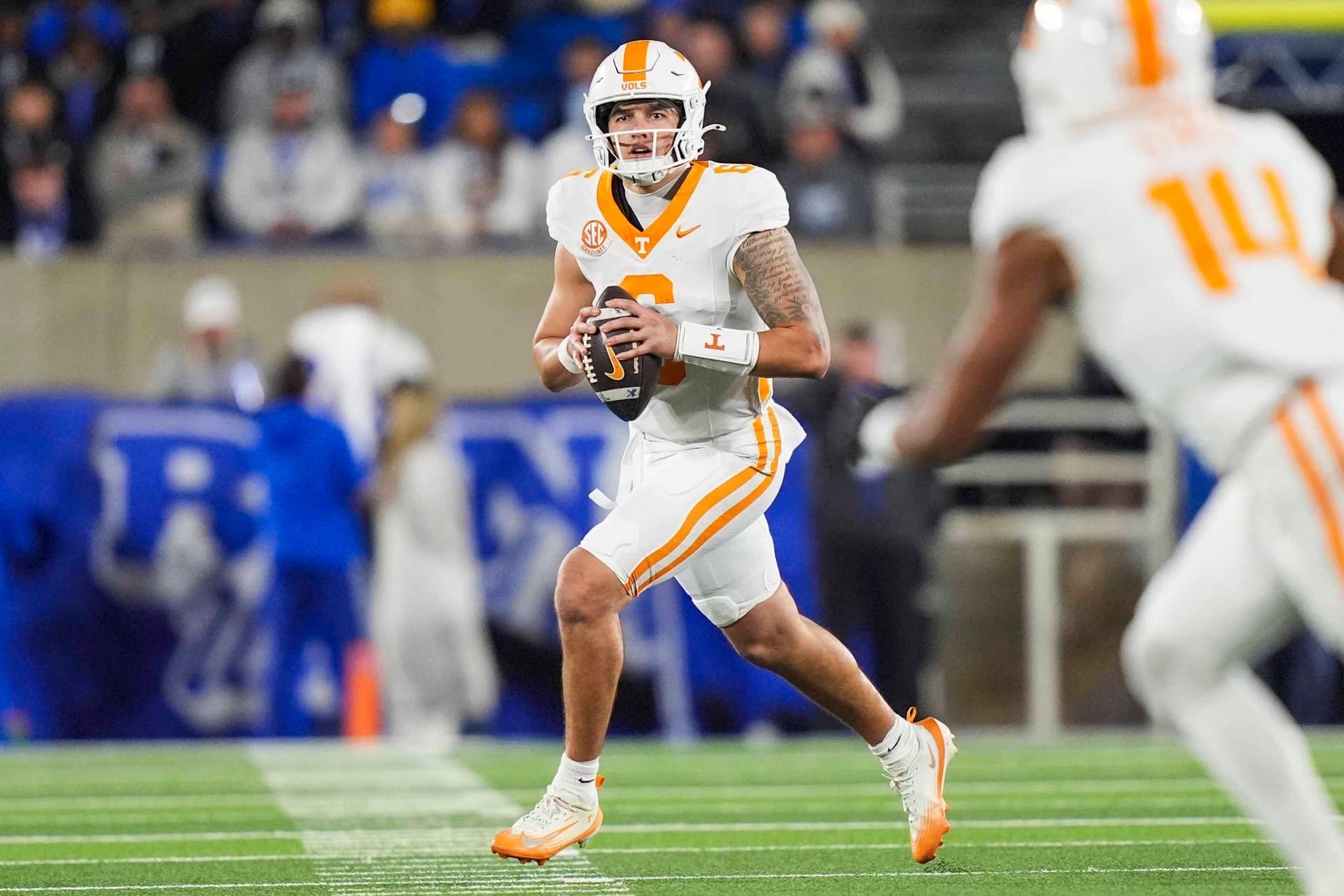 College Football ATS Picks for Top-25 Week 10 Games - Athlon
