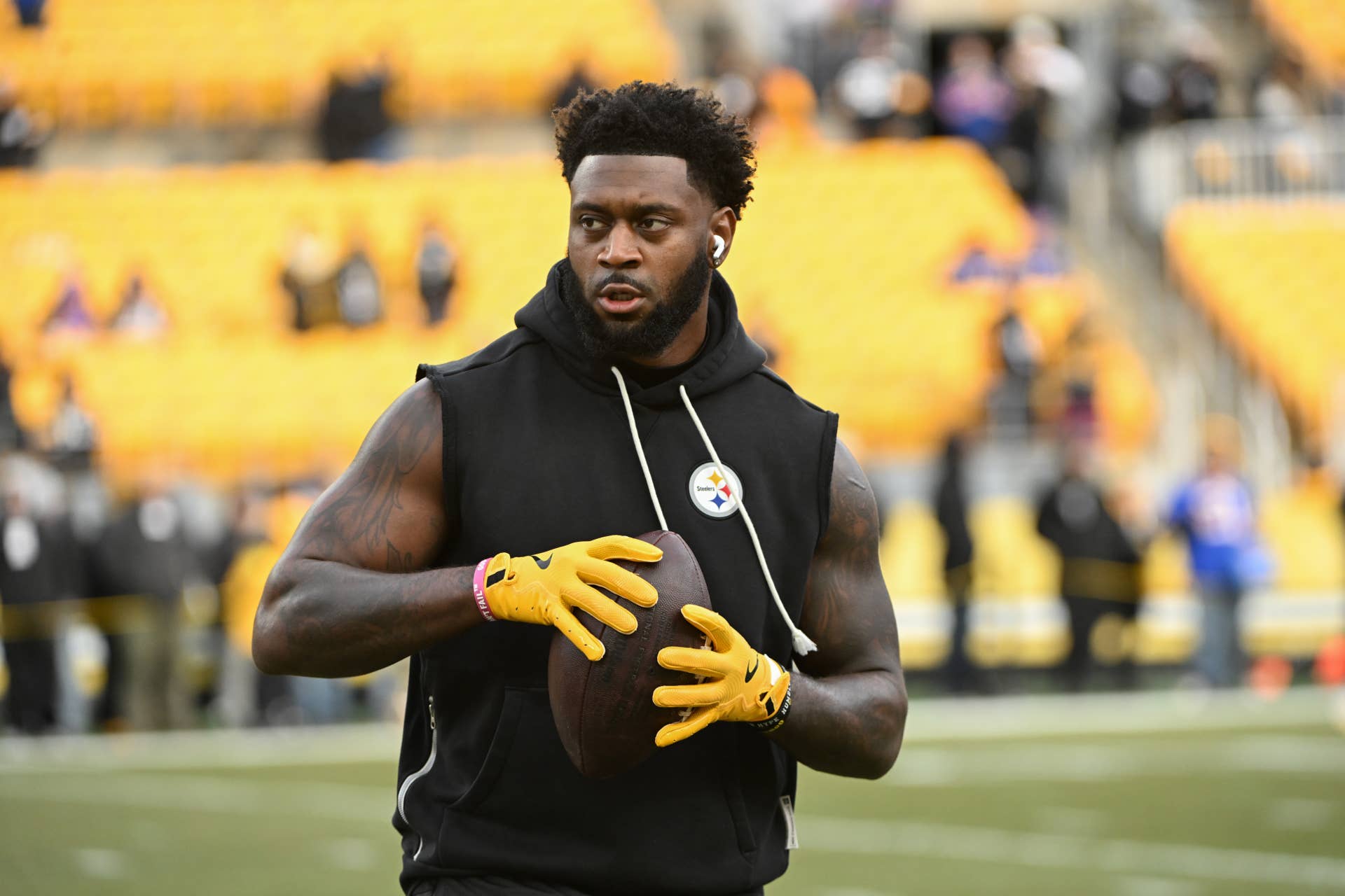 Steelers Announce Patrick Queen News After Leaving Bills Game - Athlon