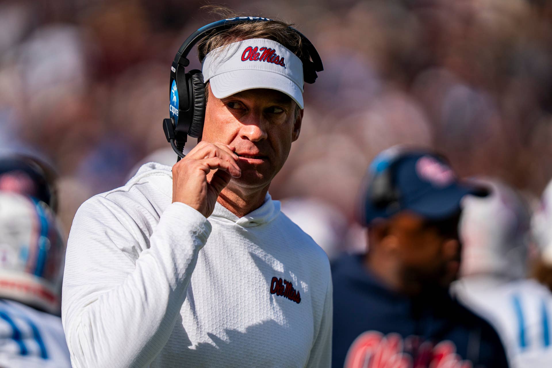 Ole Miss Coach Lane Kiffin Confronts Sideline Reporter After ...