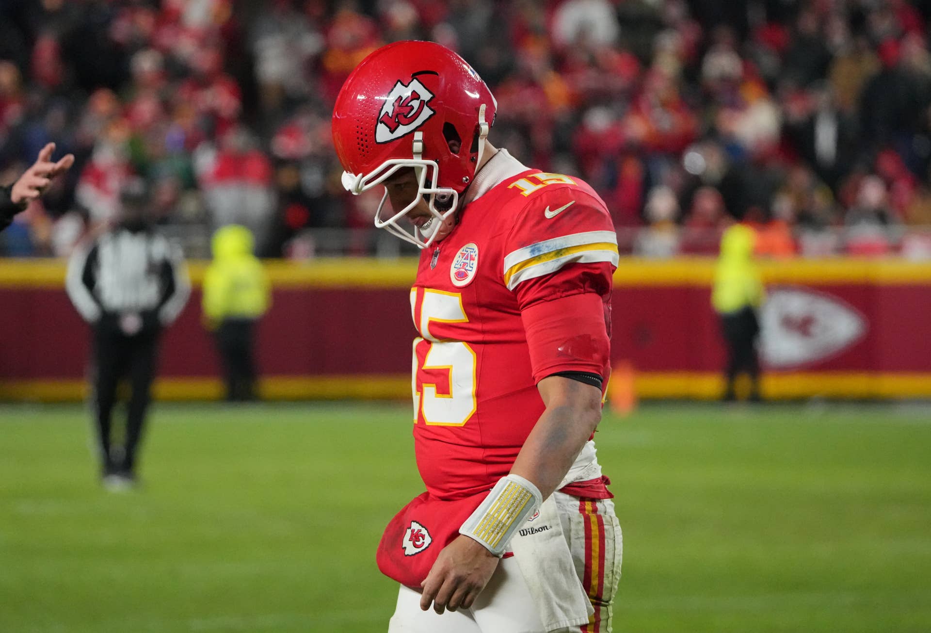 Chiefs QB Patrick Mahomes Loses Spot in NFL History on Sunday - Athlon ...