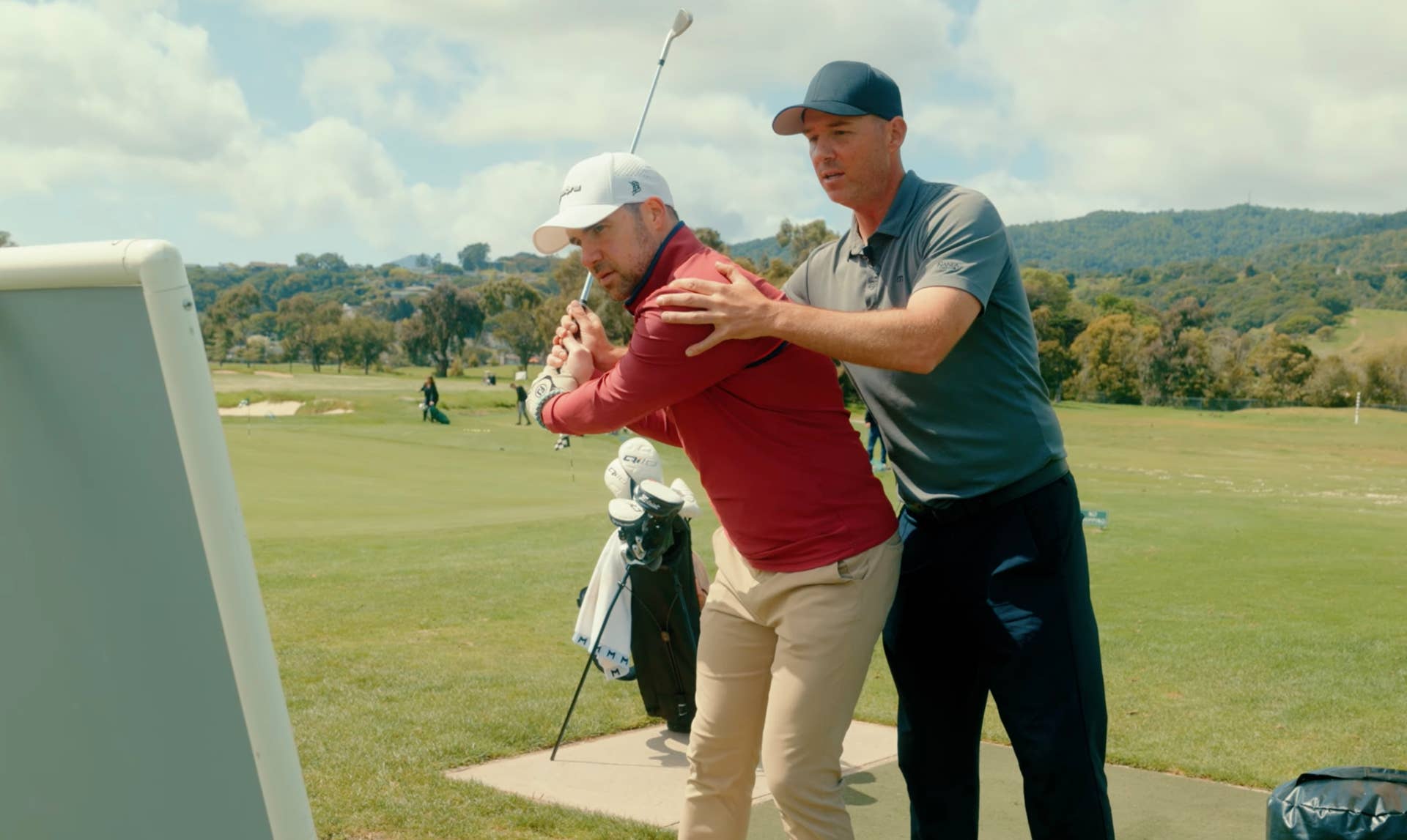A Quick-Fix to Stop Early Extension in the Golf Swing - Athlon Sports