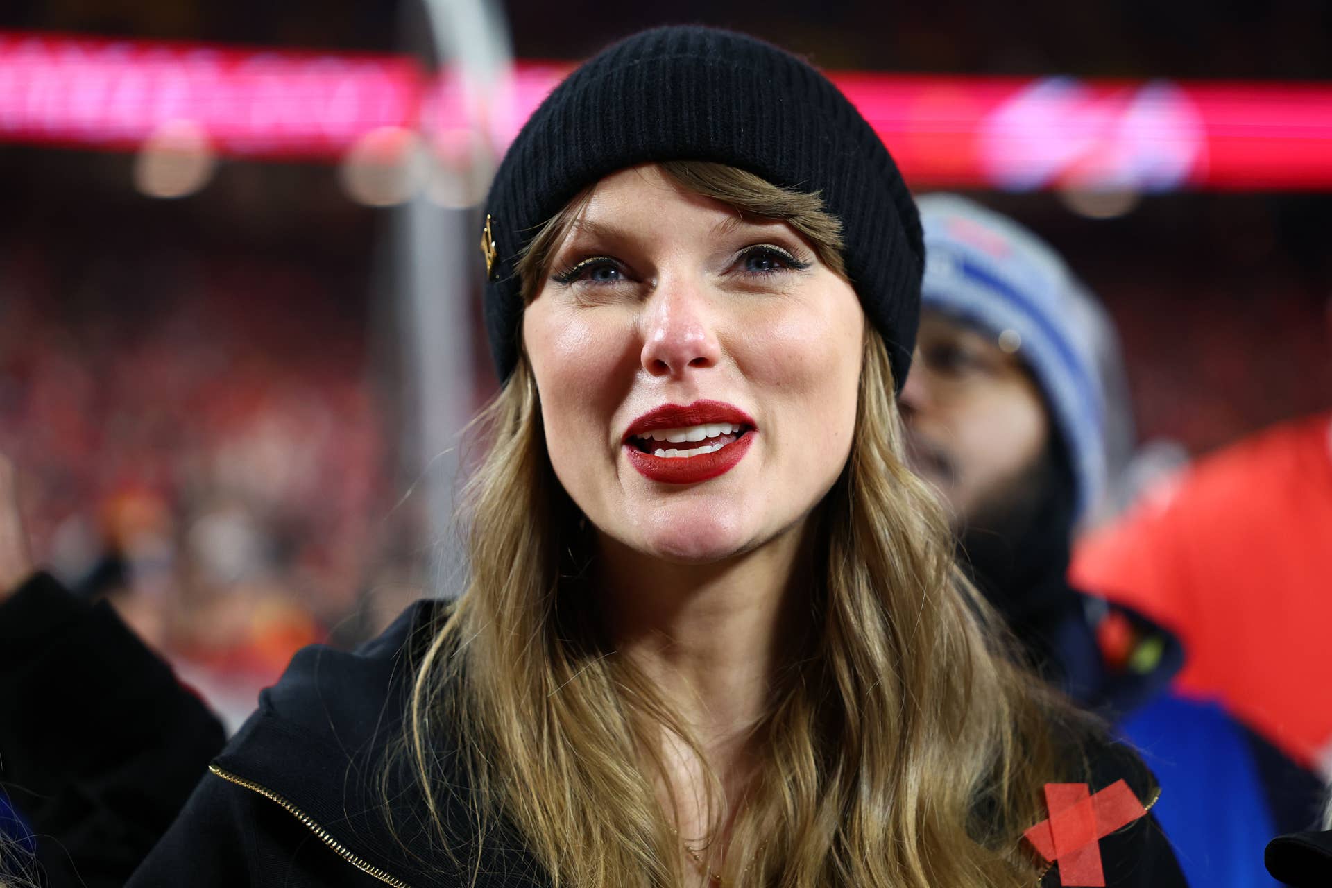 Taylor Swift Sends Message to Breezy Johnson Following Engagement ...