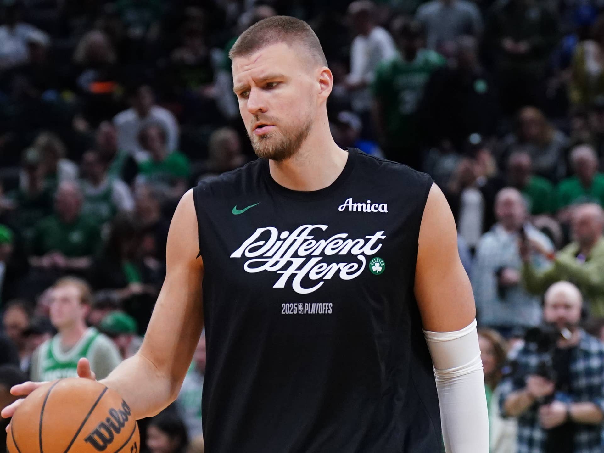 Warriors Announce Kristaps Porzingis Decision on Sunday - Athlon
