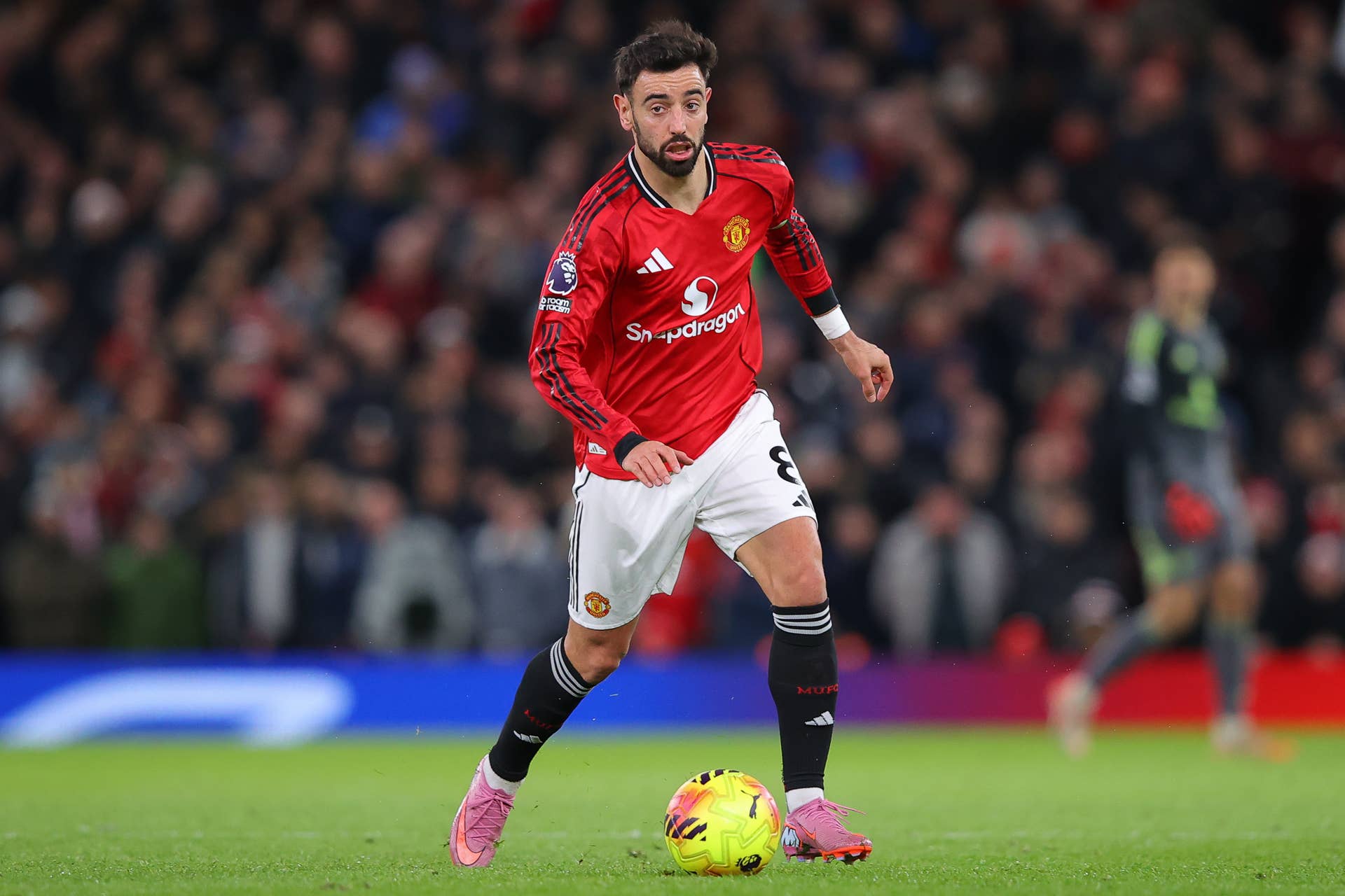 Why are Manchester United Wearing a Different Sponsor vs Brentford ...