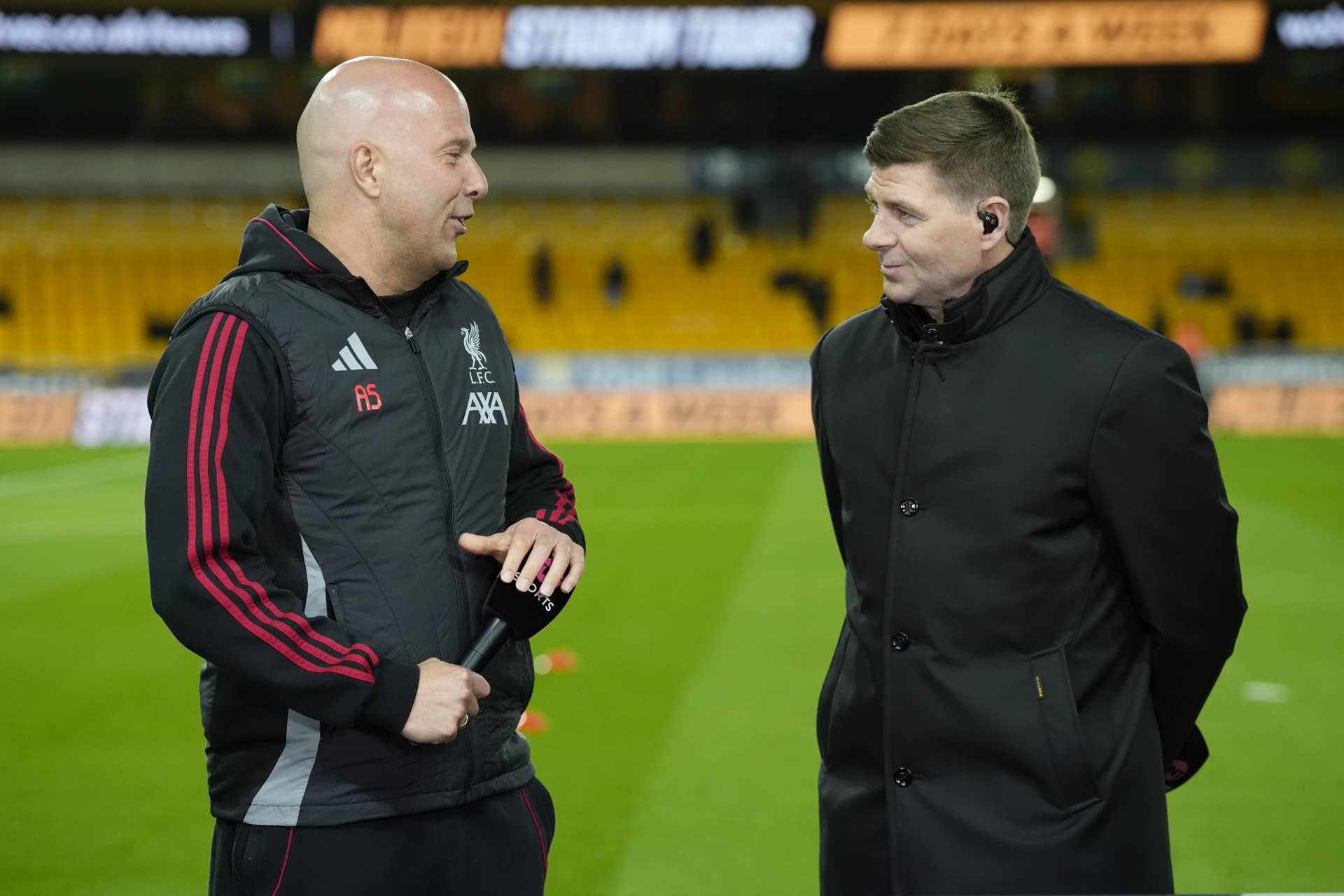 Steven Gerrard Backs Arne Slot to Stay at Liverpool - Athlon Sports