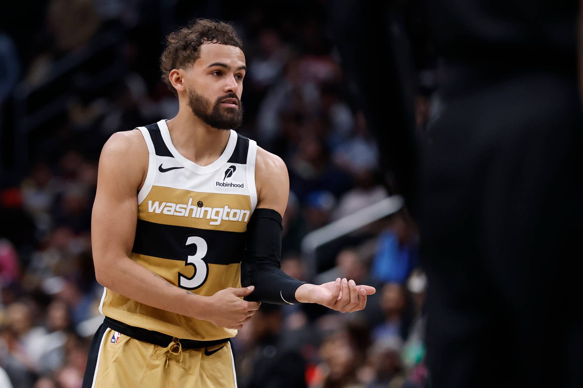 Trae Young Reacts to Knicks-Hawks Ticket Blame From NYC Mayor - Athlon ...
