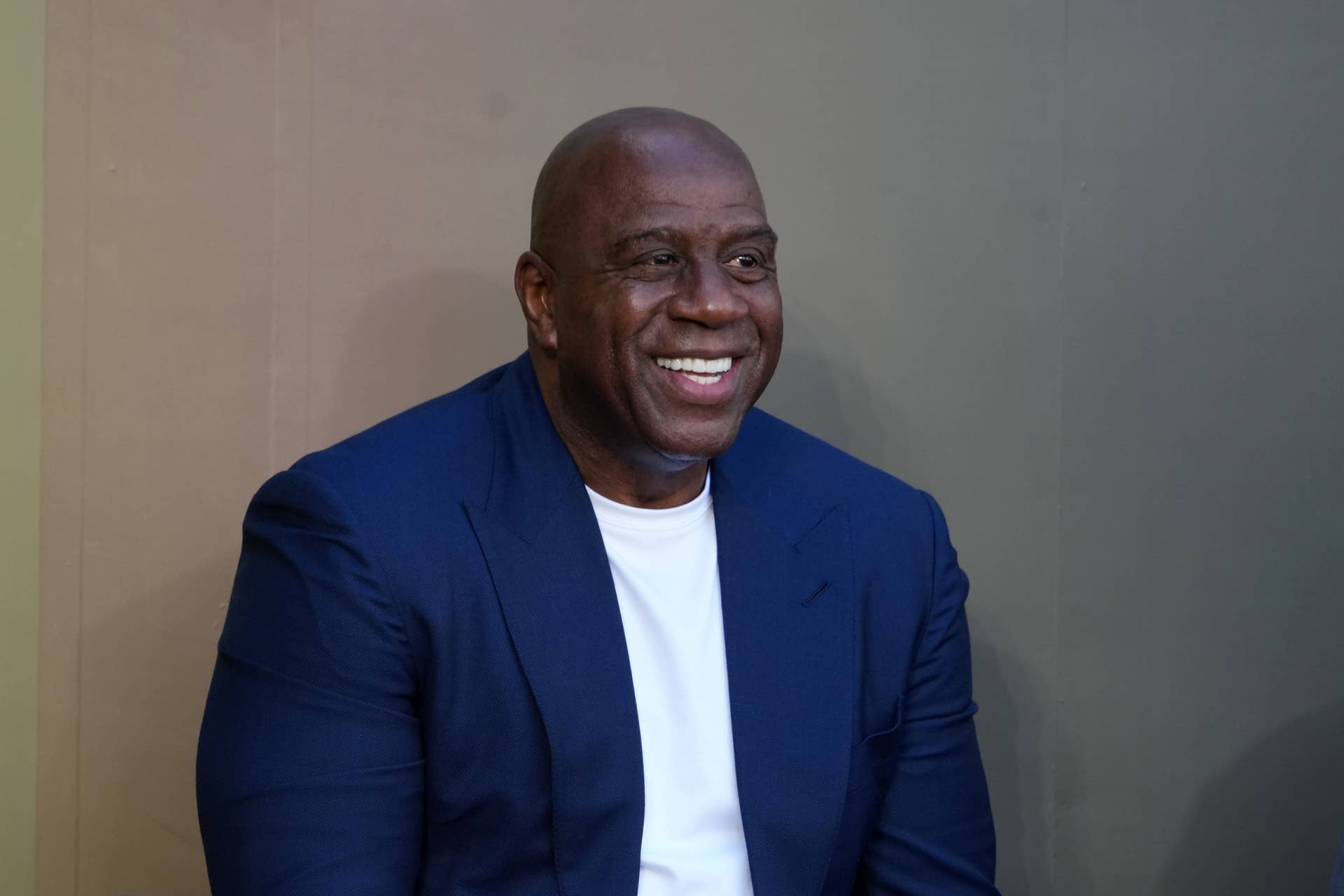 Magic Johnson Weighs In on Massive South Carolina-UCLA NCAA ...