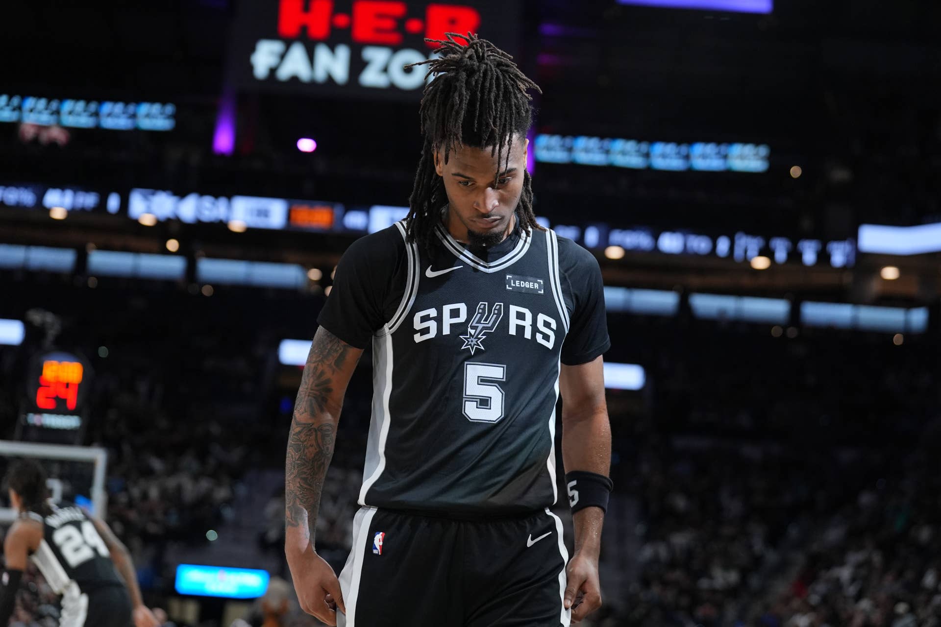 Spurs Announce Stephon Castle Injury News After Two Missed Games ...