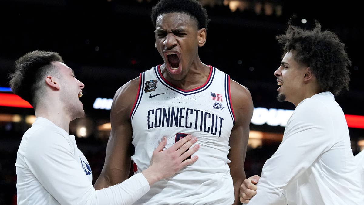 UConn’s Tarris Reed Jr. Reacts to Auburn Transfer Decision on Monday ...