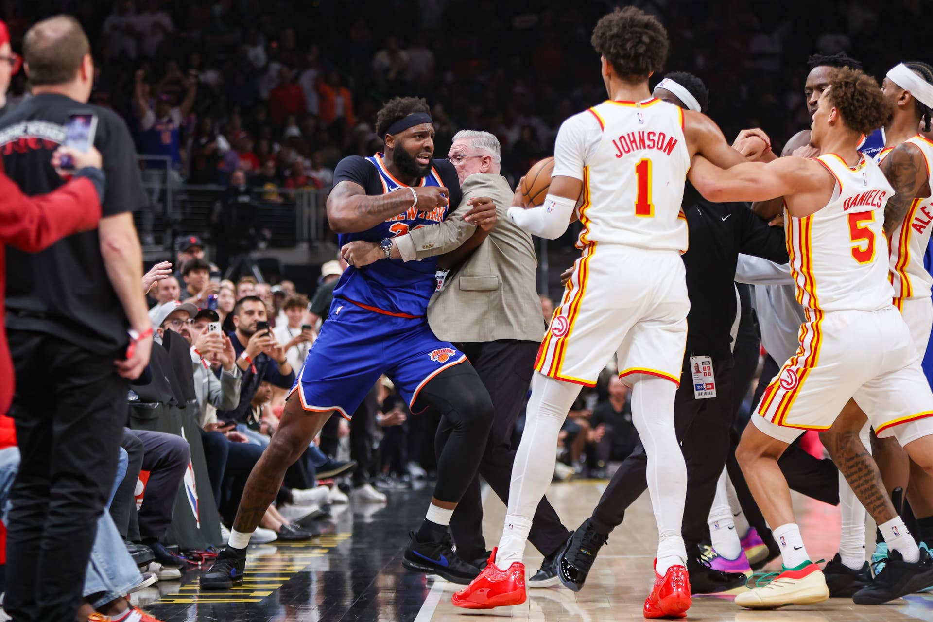 Knicks' Mitchell Robinson Breaks Silence After Game 6 Ejection vs ...