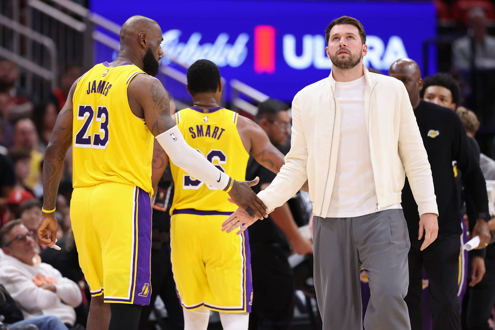 When Will Luka Doncic Play? Latest Injury News Surfaces Before Lakers ...