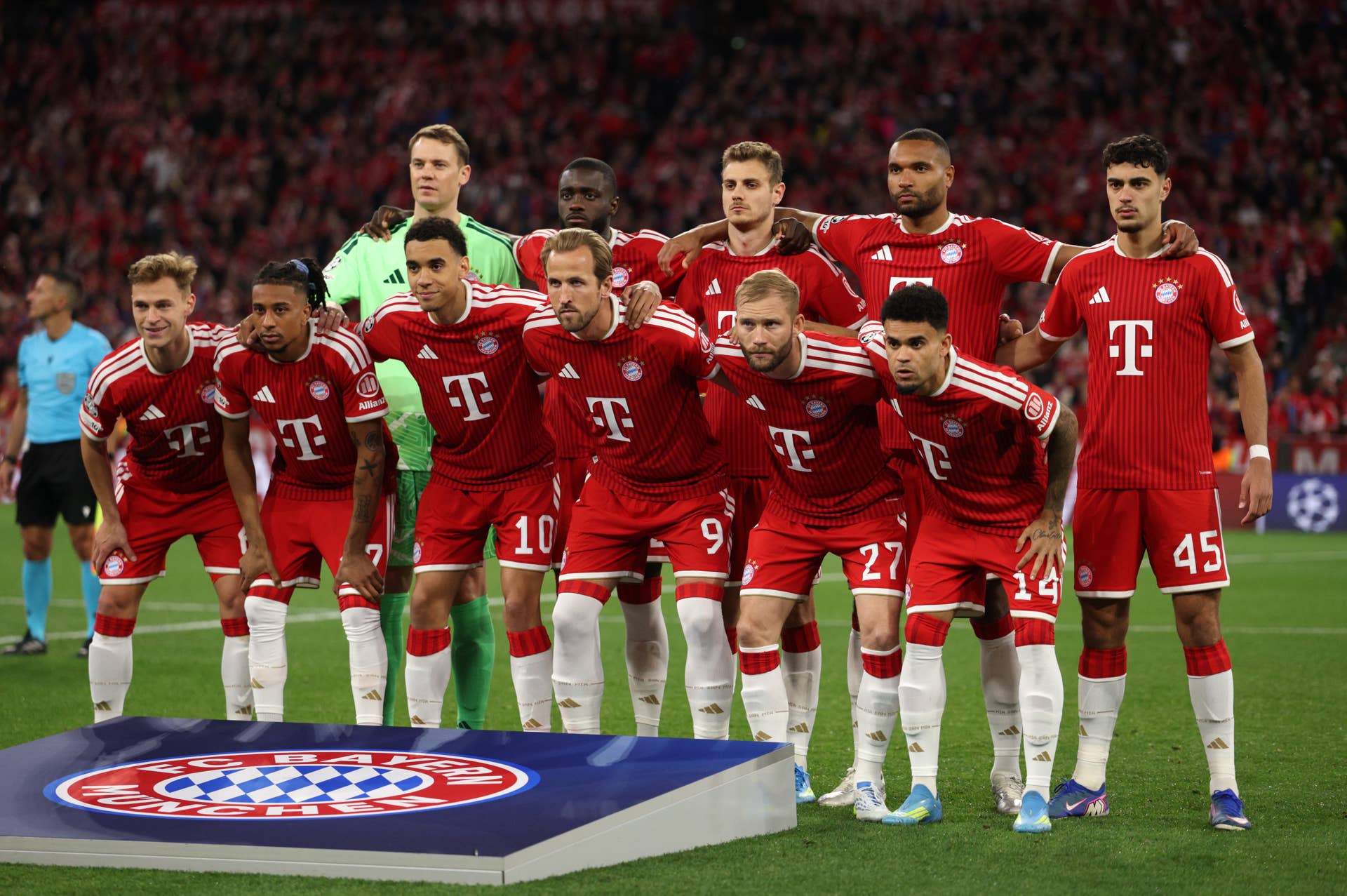 Why Is Bayern Munich Wearing a Different Home Kit vs PSG? - Athlon Sports