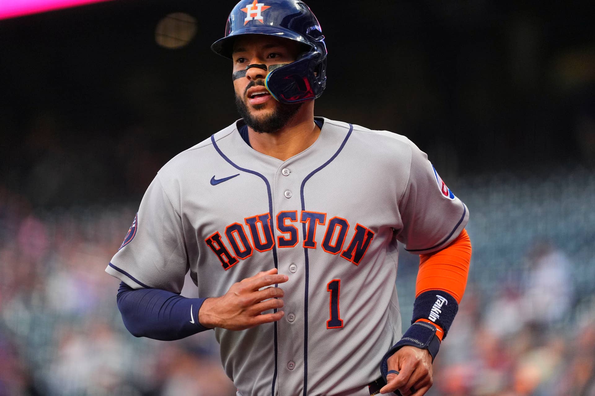 Injury Update on Astros' Carlos Correa After Season-Ending News - Athlon