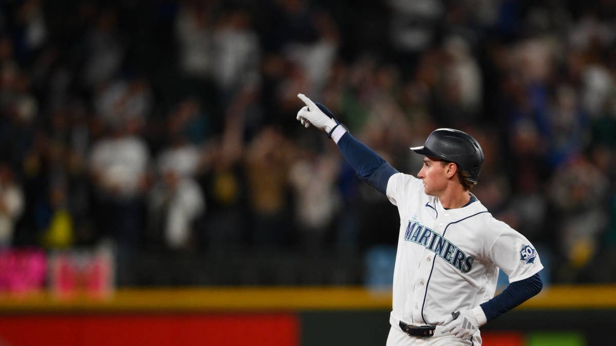 Seattle Mariners Top Prospect Records First Career Hit In Style