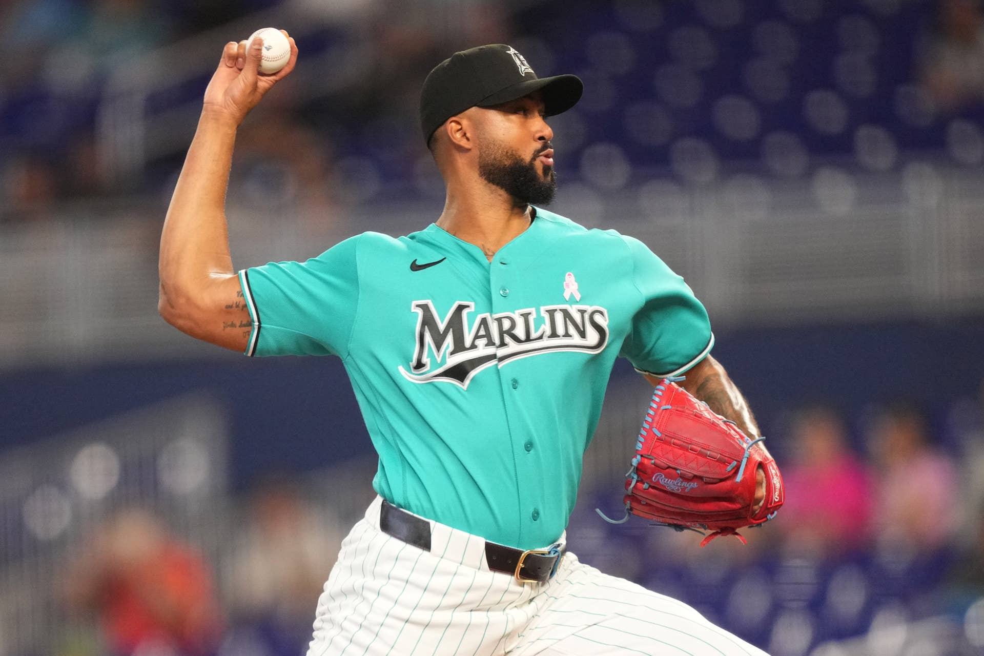 Insider Links Blue Jays to National League Starting Pitcher - Athlon