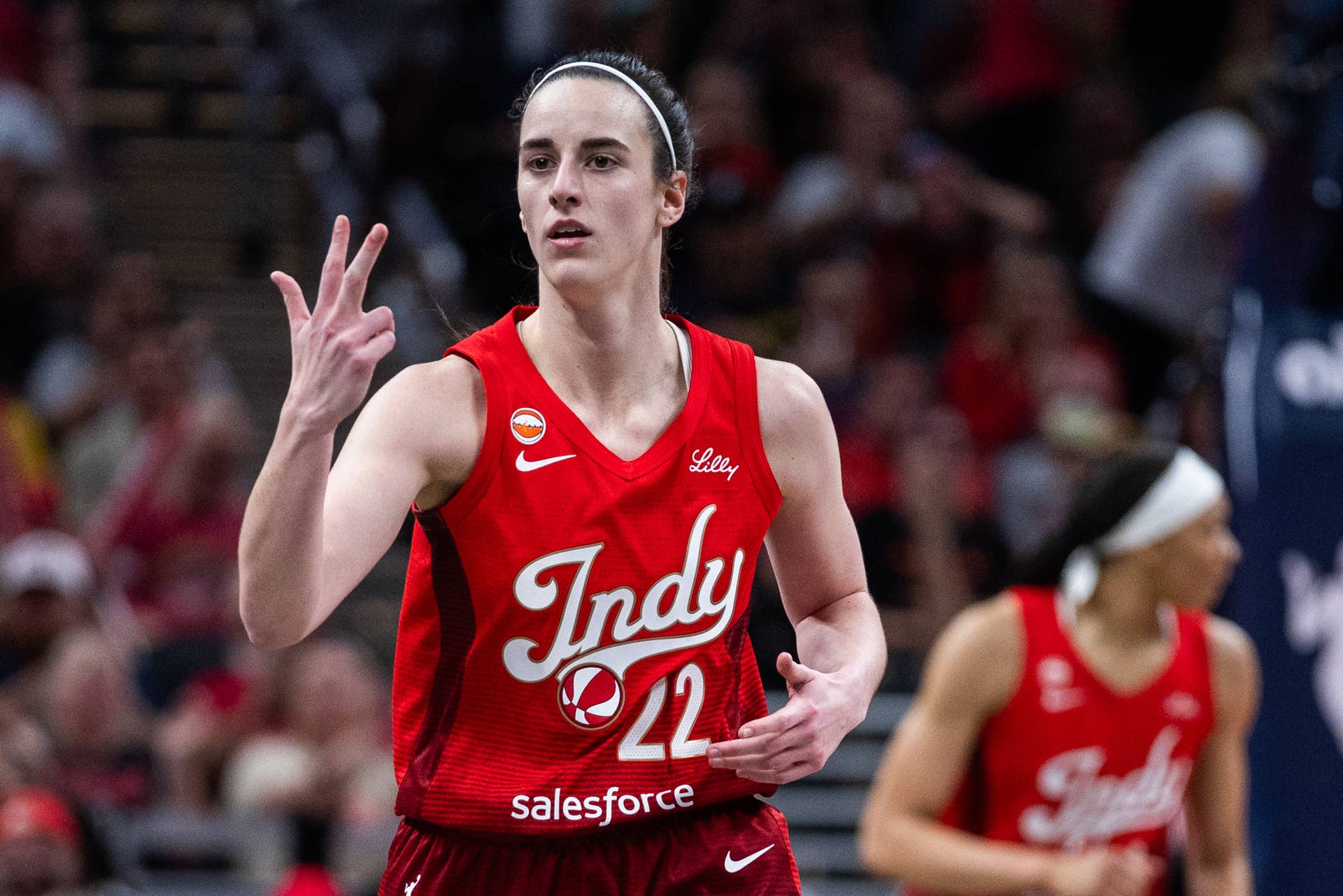 Caitlin Clark Makes Stance Clear After WNBA Legends Question Her Body ...