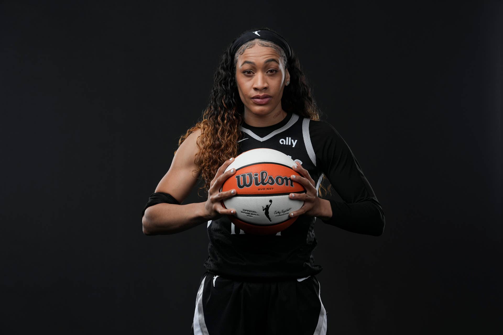 WNBA Injury Update: Las Vegas Aces Announce Final Status of Chennedy ...