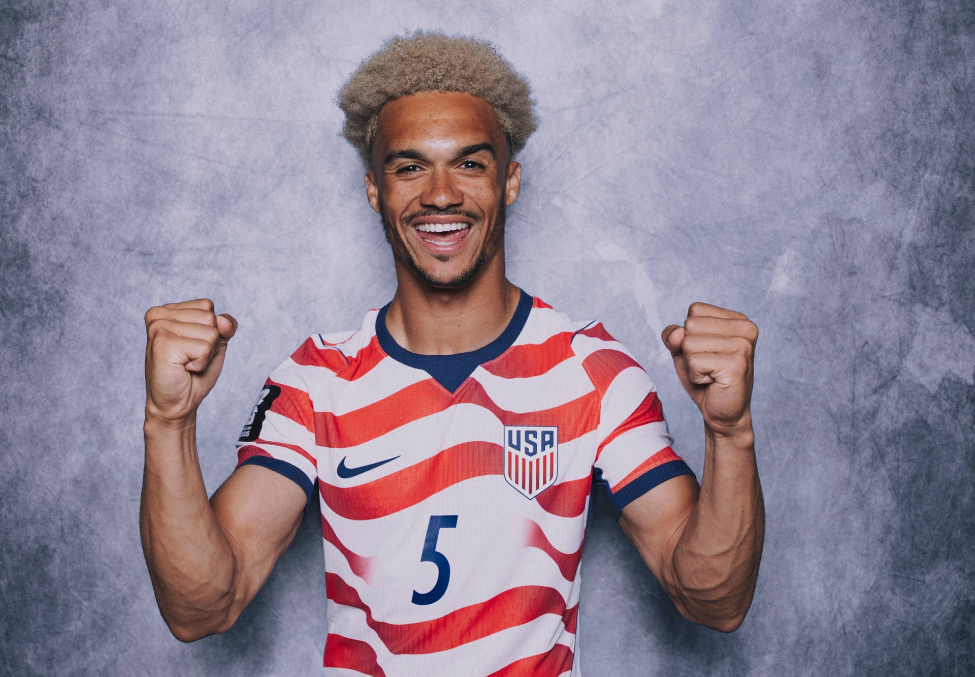 Who Is Antonee Robinson's Wife? Meet Darcy Myers, Their Daughters Atlas ...