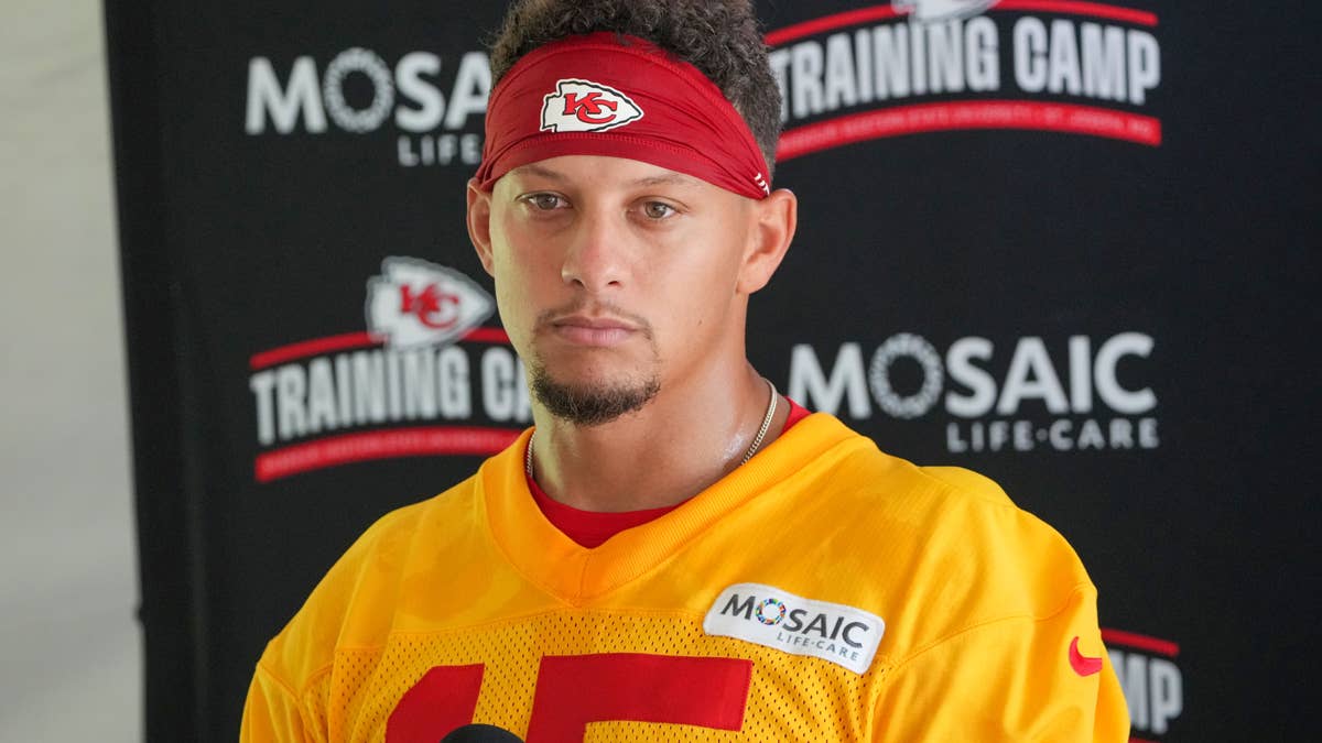 Patrick Mahomes Injury Update Emerges After $500 Million News | Yardbarker